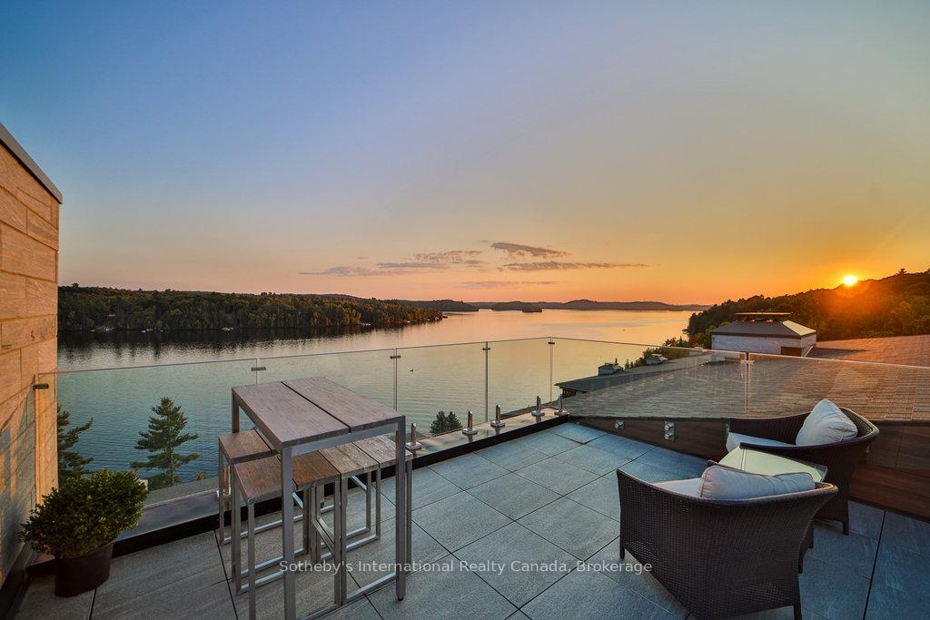 002 - 727 GRANDVIEW Drive, Huntsville, ON P1H 2J5