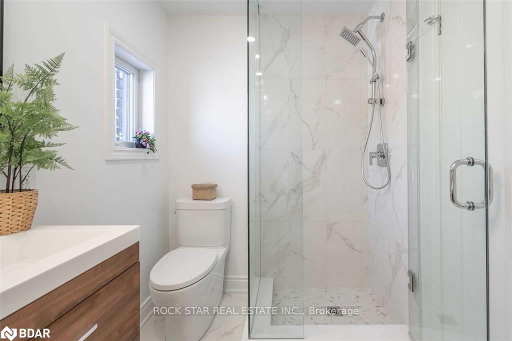 LOWER - 1 Edward Street, Hamilton, ON L8L 2V2