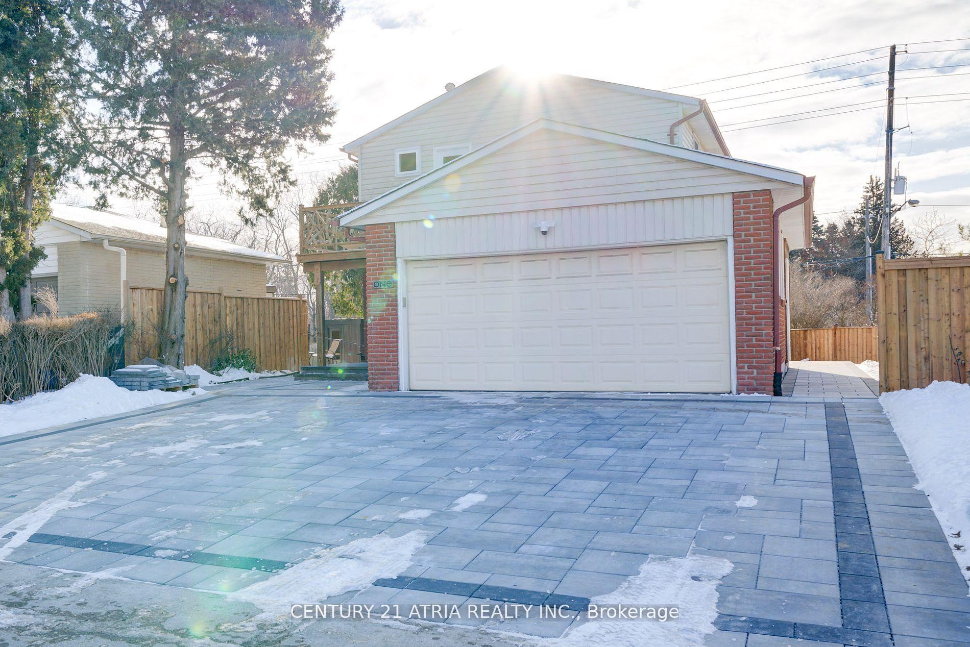 1 Hamilton Hall Drive, Markham, ON L3P 2P1
