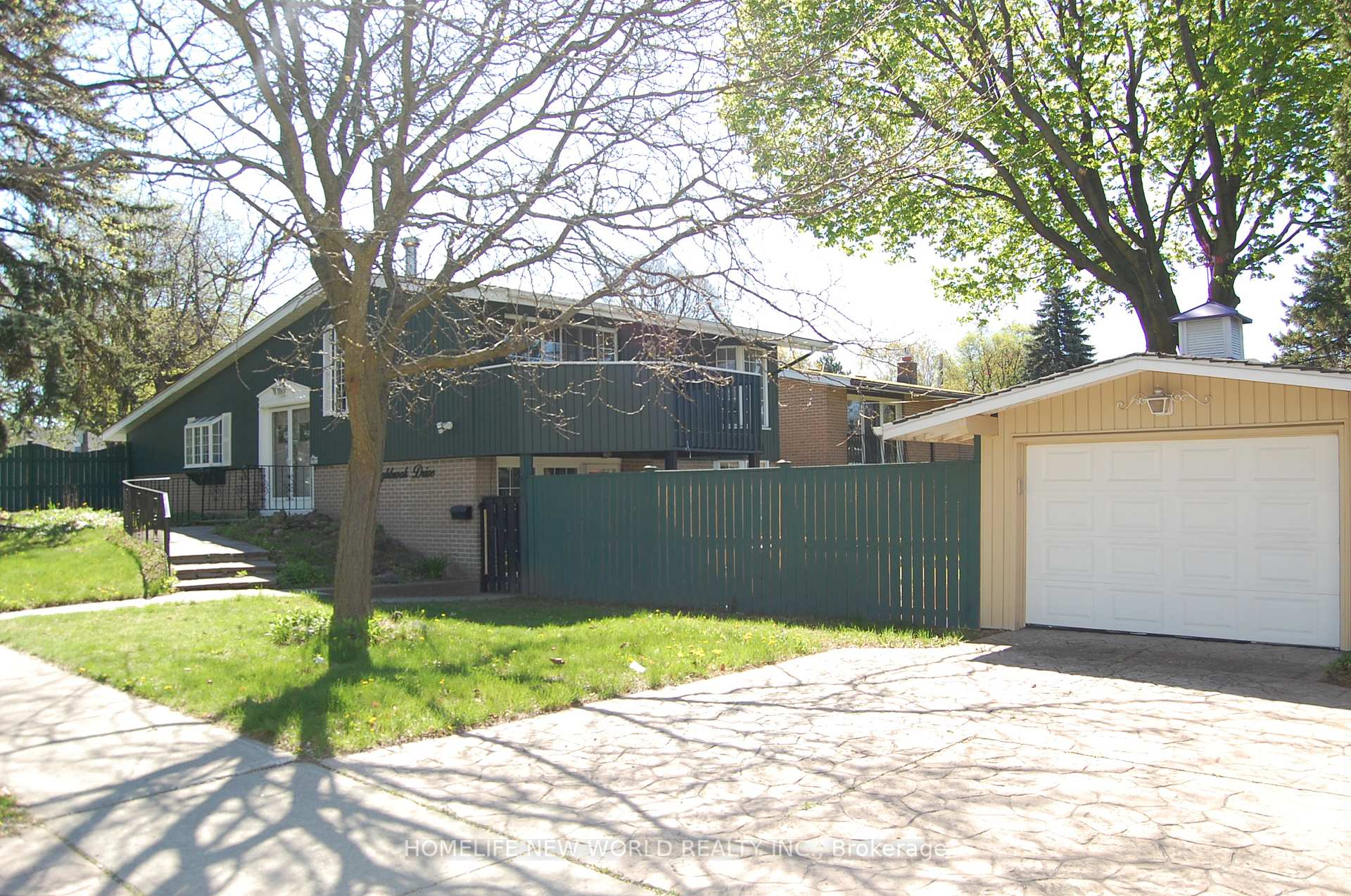 1 Highbrook Drive, Toronto, ON M1P 3L2