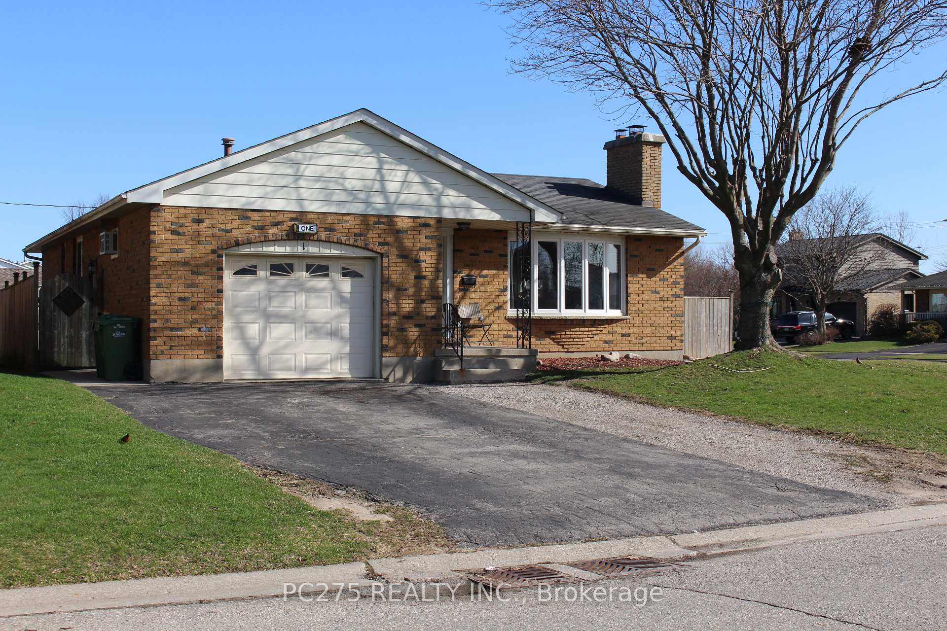 1 Idsardi Avenue, St. Thomas, ON N5R 5P5