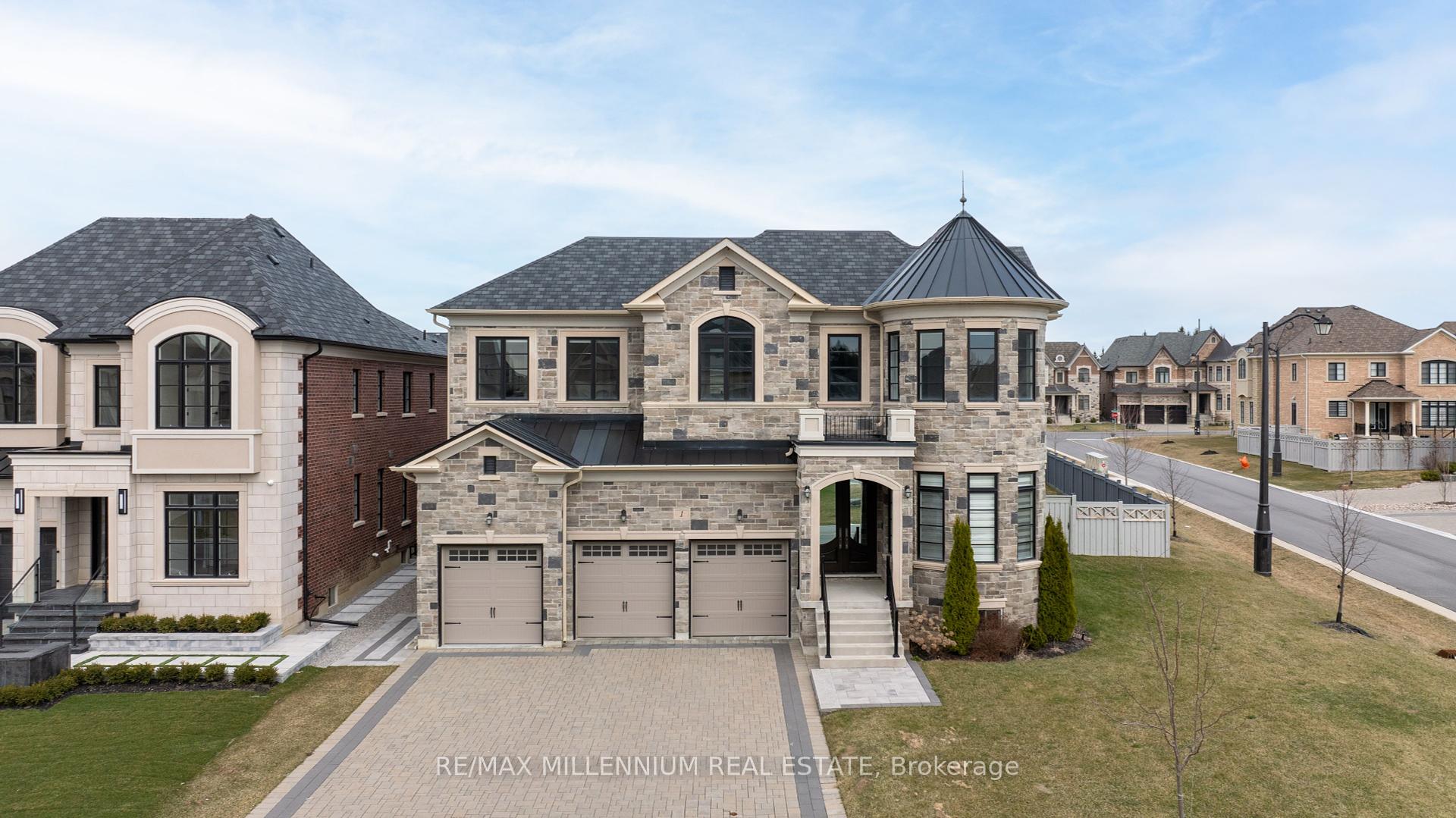 1 Mary Natasha Court, Vaughan, ON L4H 4N6