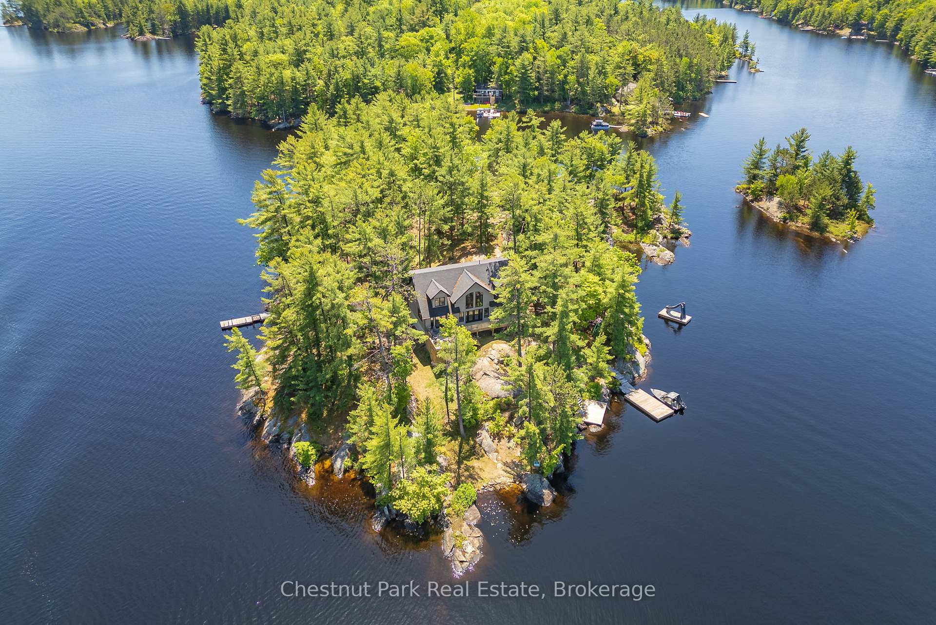1 NINE MILE ISLAND, Muskoka Lakes, ON P0C 1M0