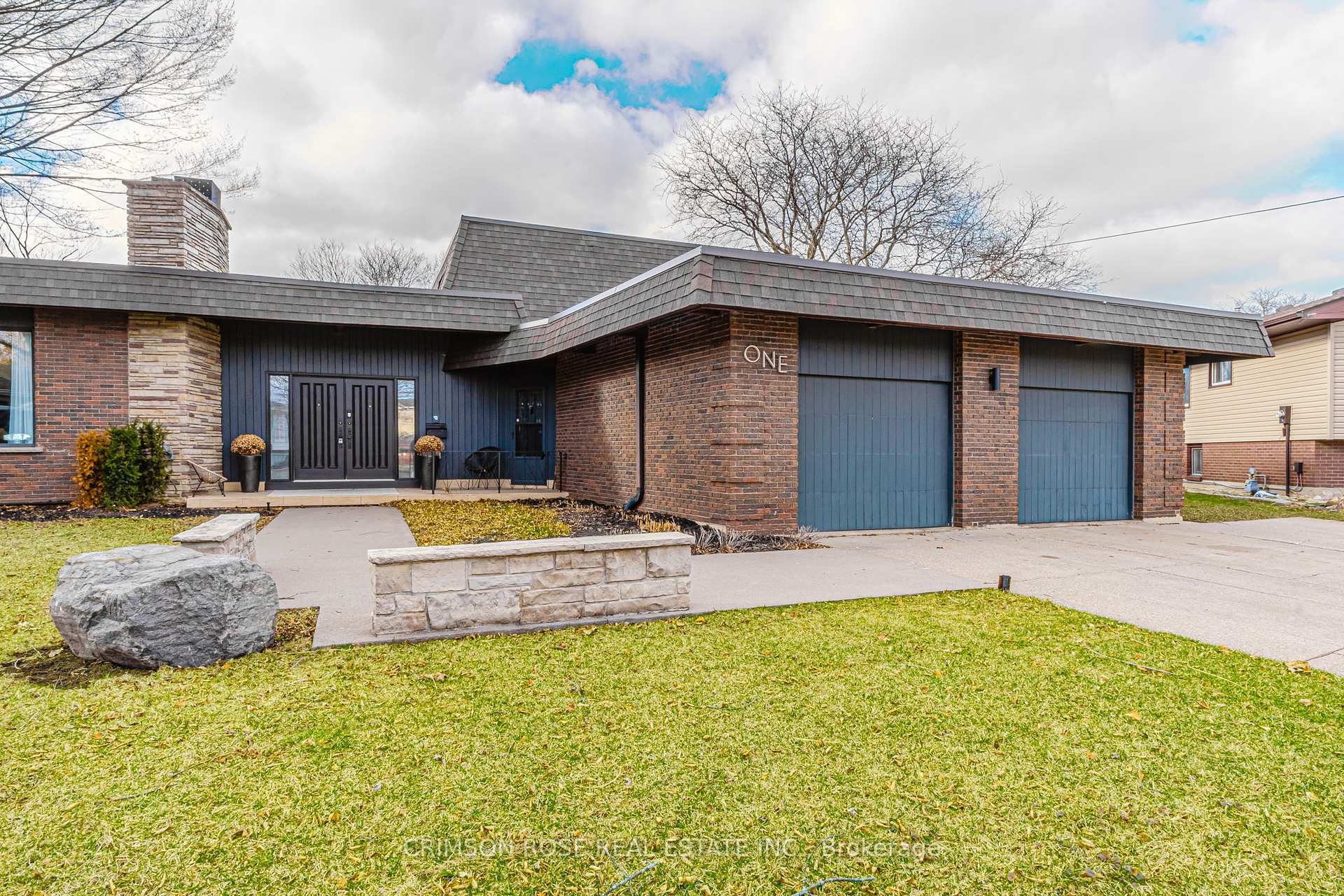 1 Pyramid Place, St. Catharines, ON L2T 2N6