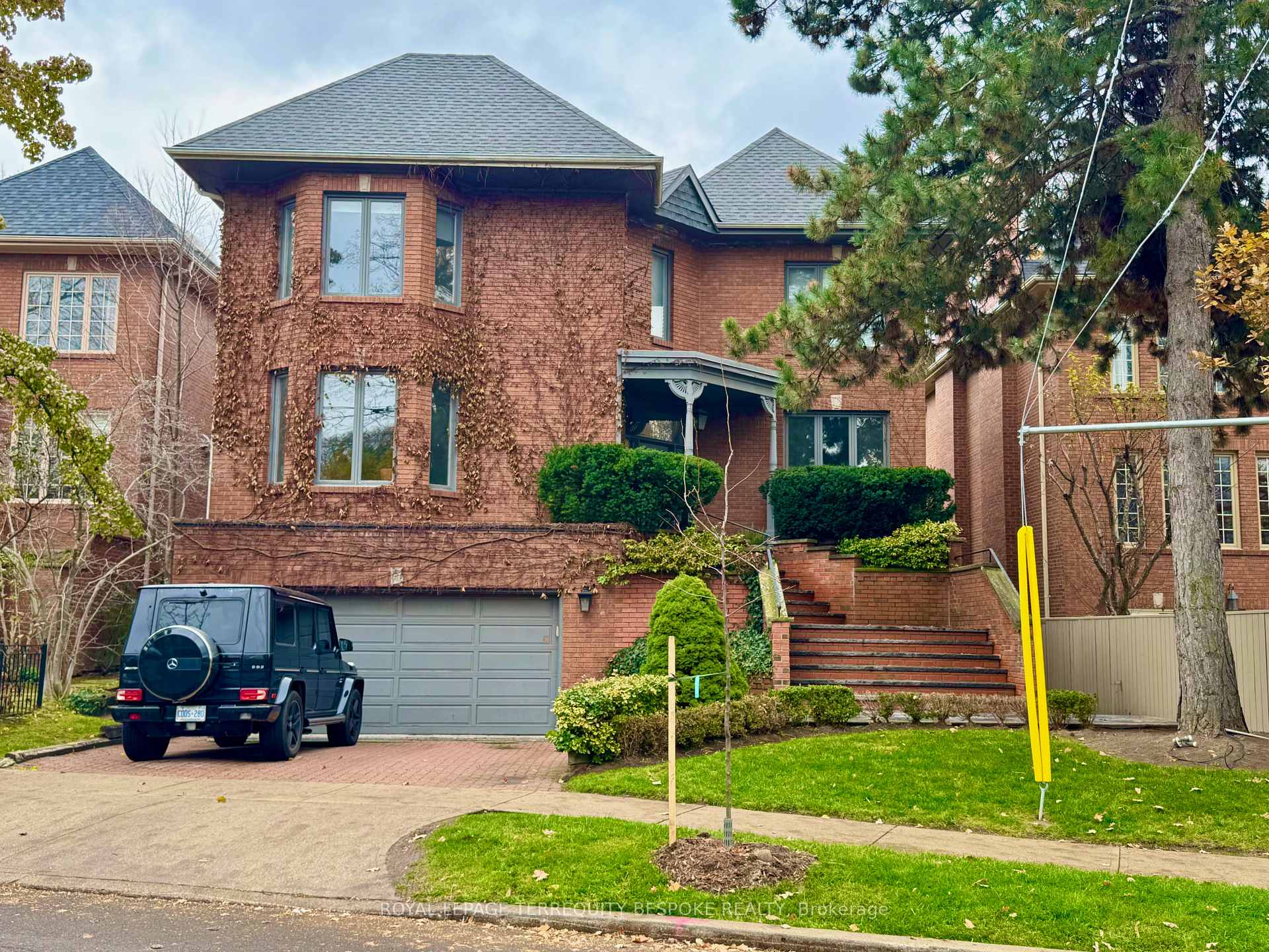 1 Scarth Road, Toronto, ON M4W 2S5
