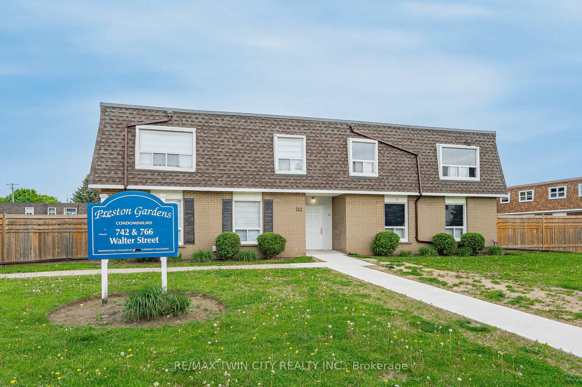 10 - 742 Walter Street, Cambridge, ON N3H 4P3