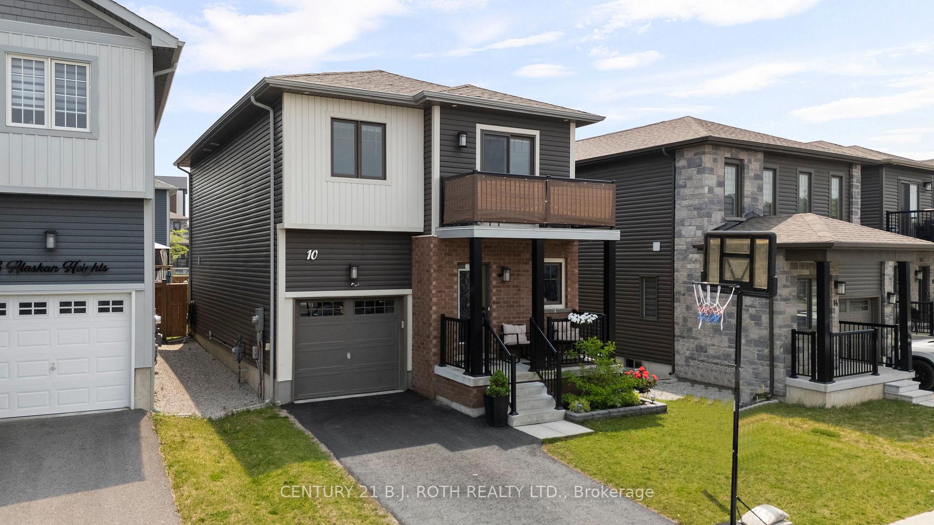 10 ALASKAN Heights, Barrie, ON L9J 0H9