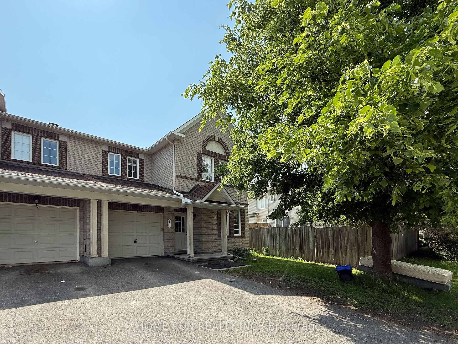 10 Appledale Drive, Barrhaven, ON K2J 4W4