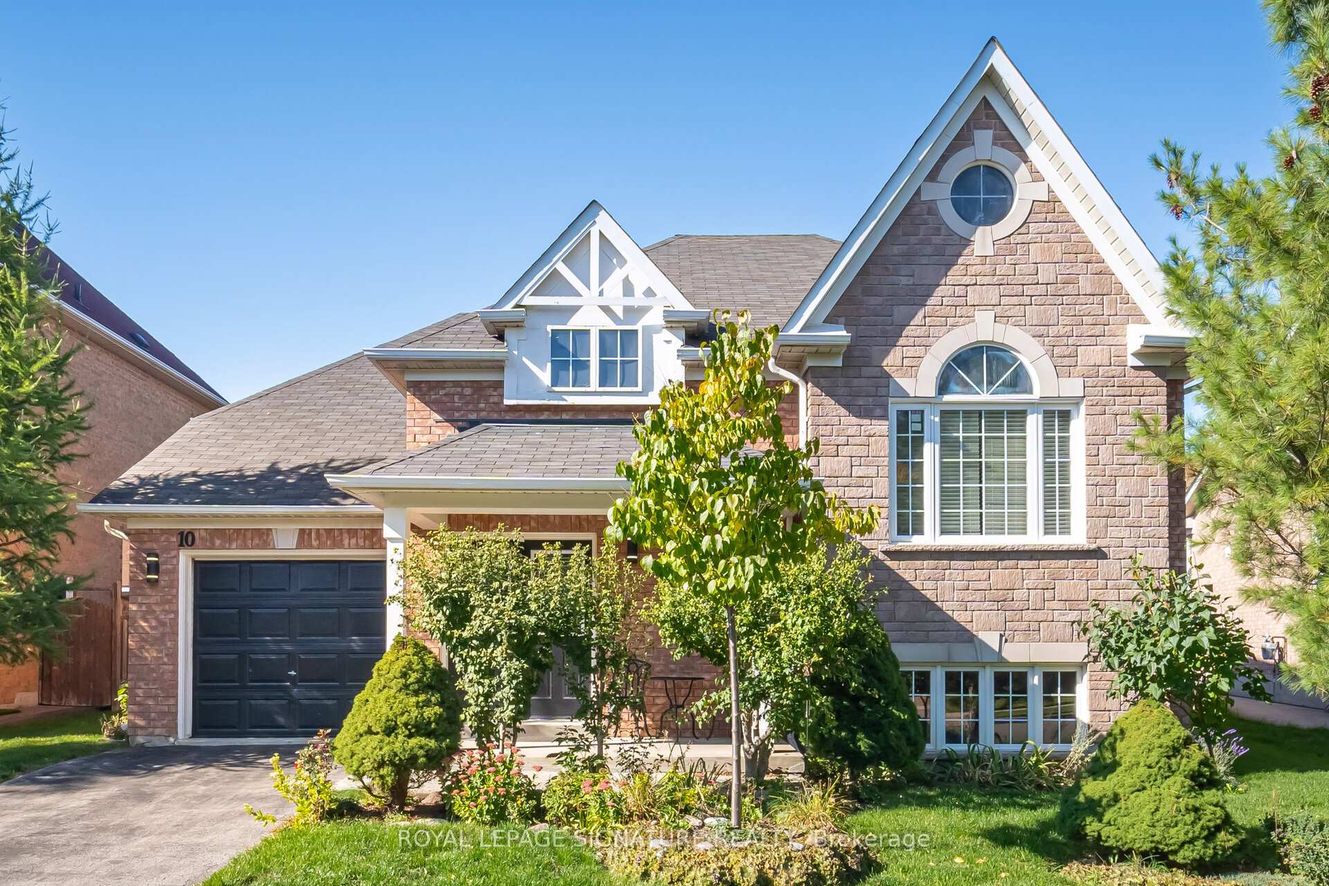 10 Banks Drive, Brampton, ON L6P 1C7