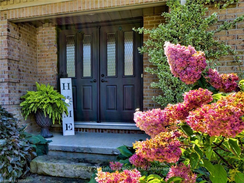 10 BLACKFOOT Place, Woodstock, ON N4T 1E2