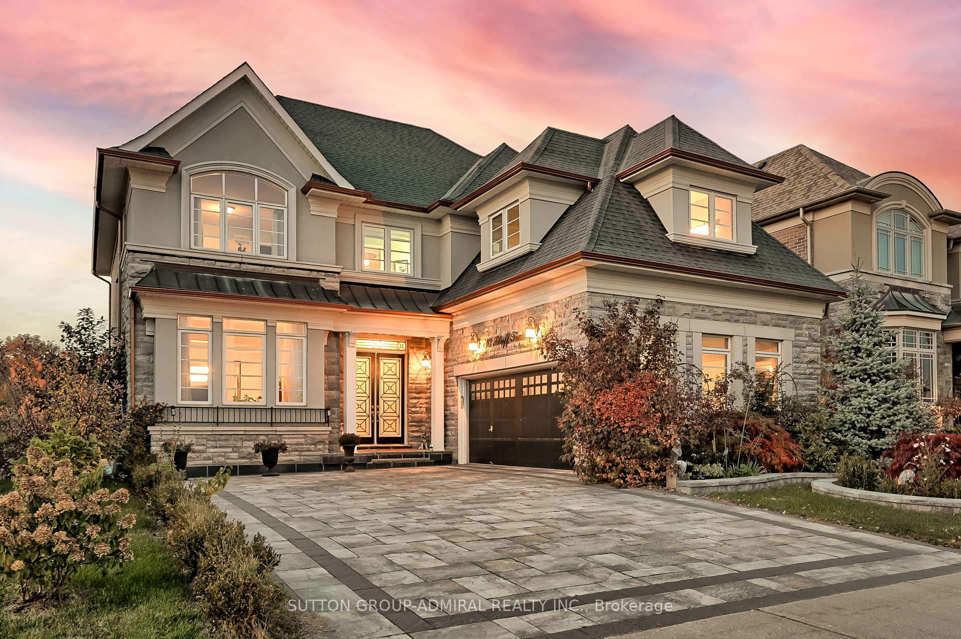 10 Bluff Trail, King, ON L7B 0A2