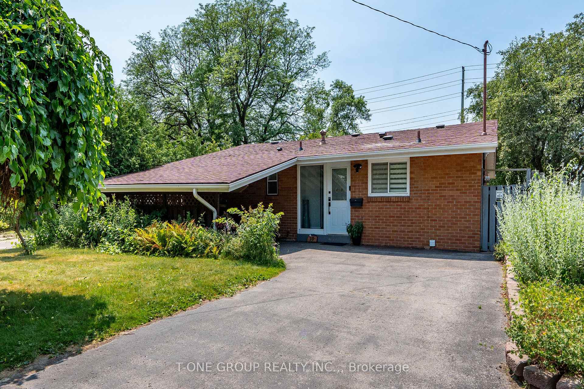 10 Brookridge Drive W, Toronto, ON M1P 3M1