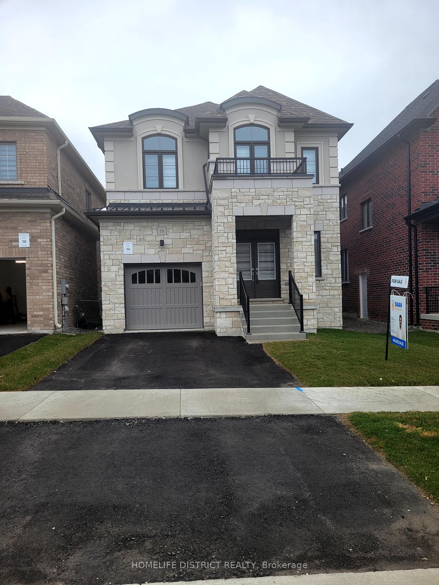 10 Ed Ewert Avenue, Clarington, ON L1B 0W9
