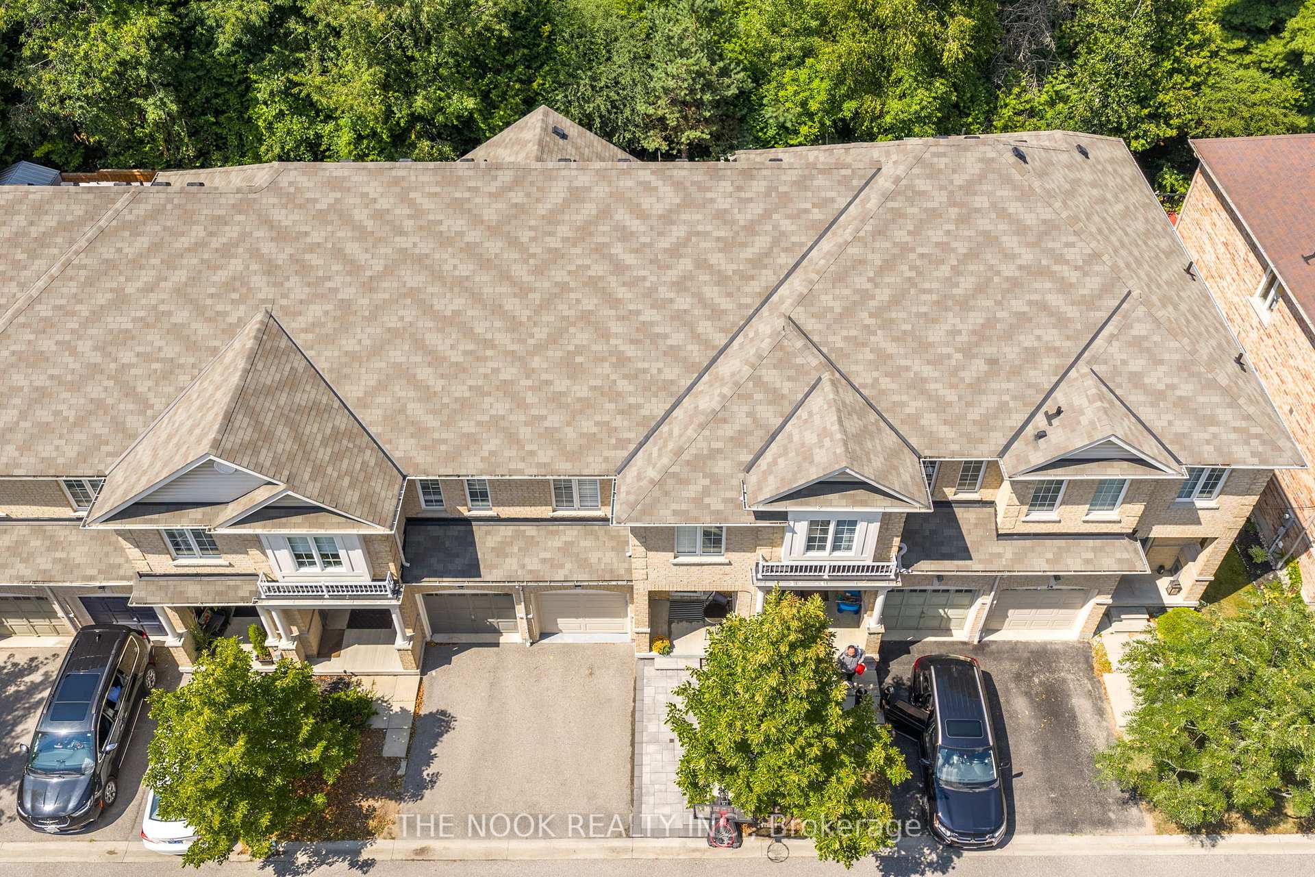 10 Edison Way, Whitby, ON L1R 0M3