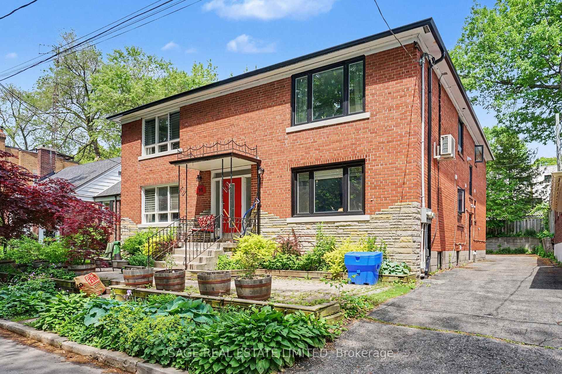 5 - 10 Fir Avenue, Toronto, ON M4E 1B5