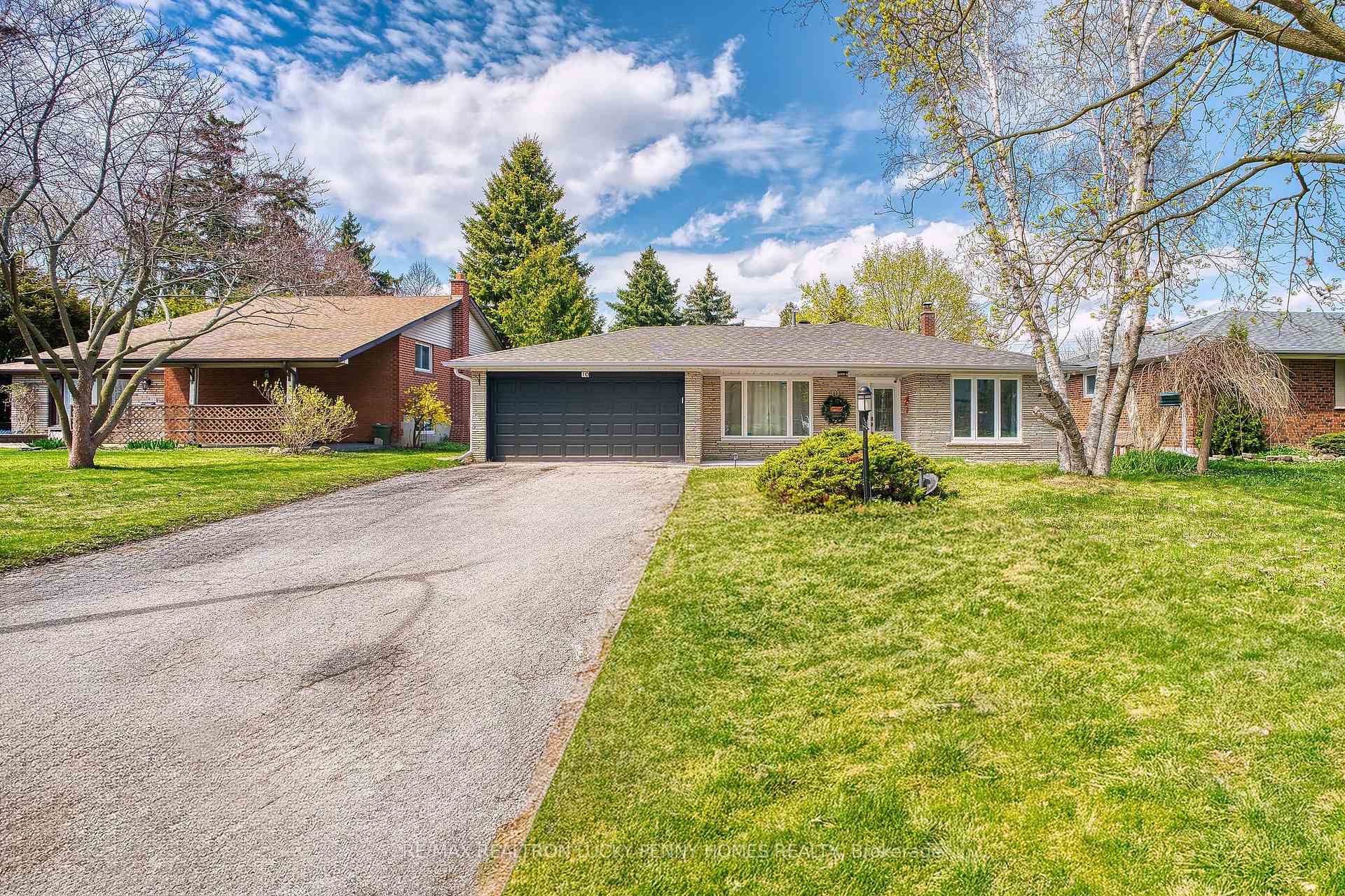 10 Gladiator Road, Markham, ON L3P 1J2