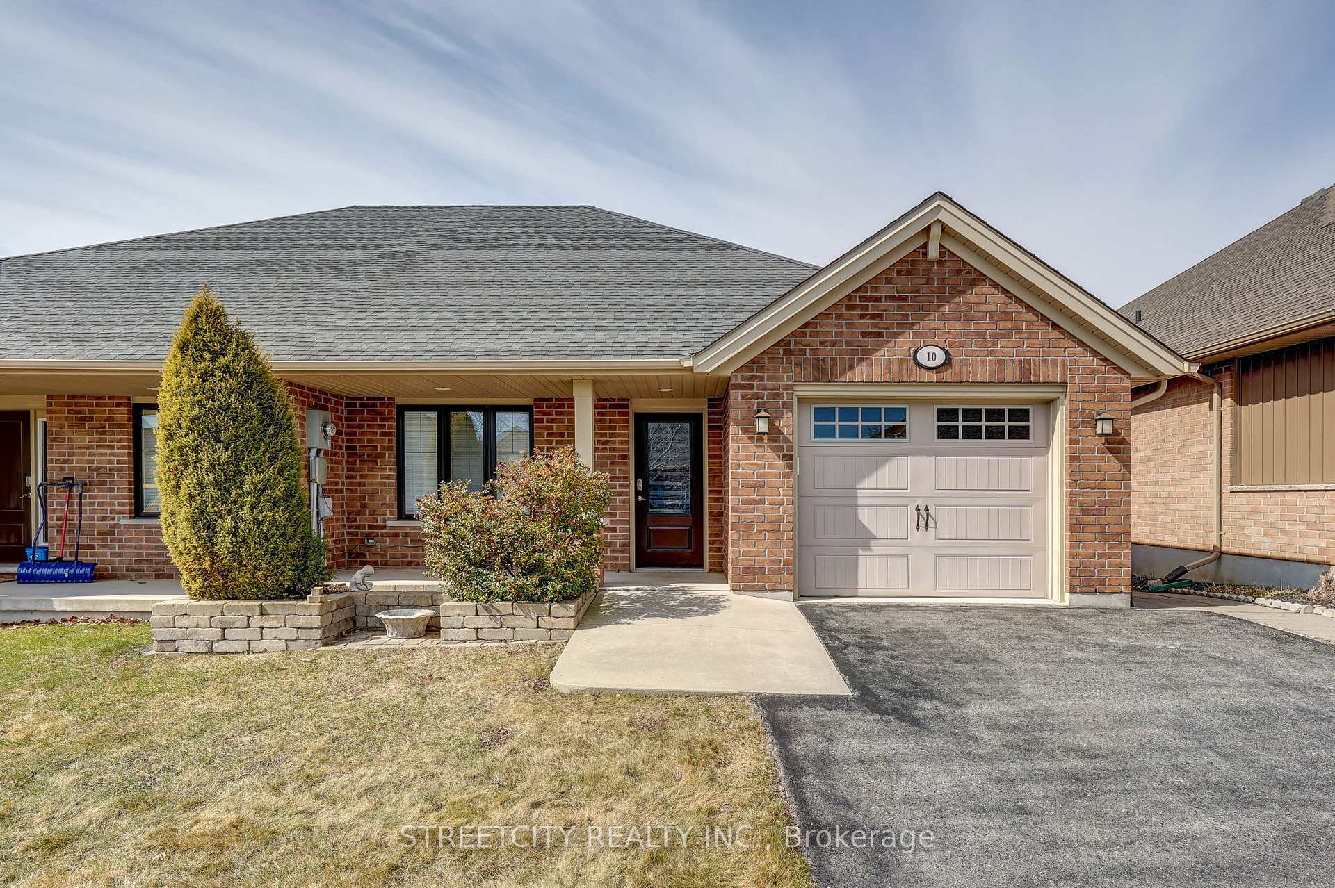 10 Hampstead Court, St. Thomas, ON N5R 5M9