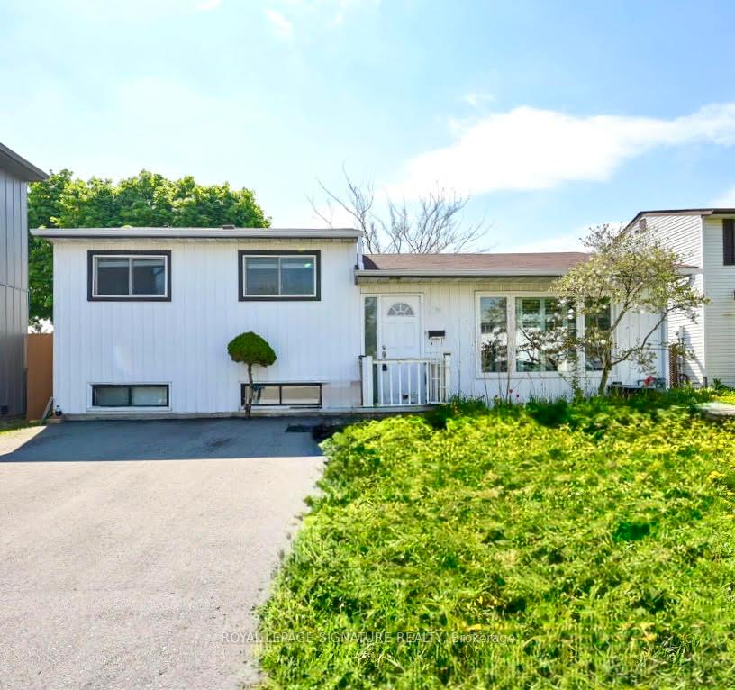 10 Heatherside Court, Brampton, ON L6S 1N9
