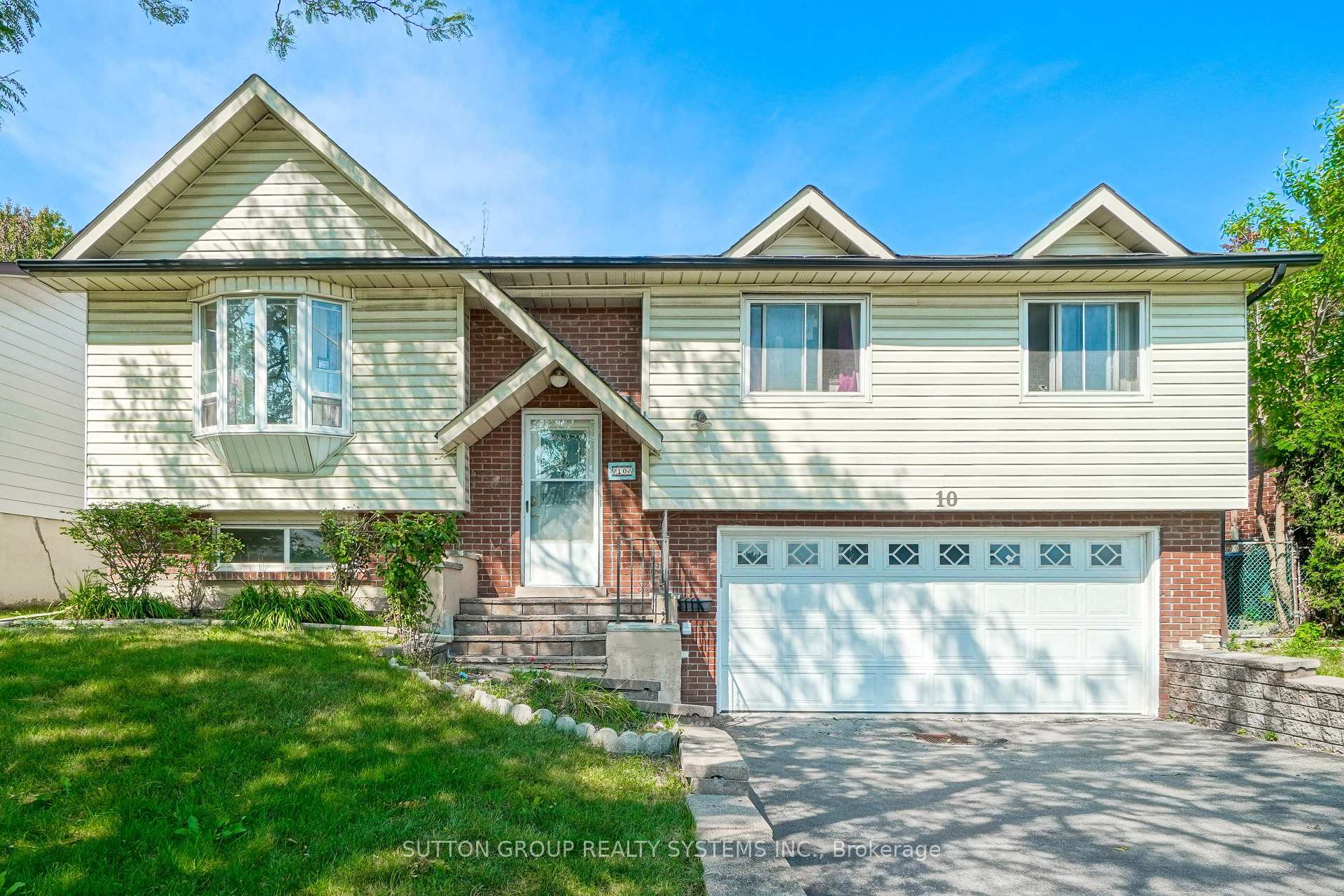 Upper level - 10 Linkdale Road, Brampton, ON L6V 2Y4