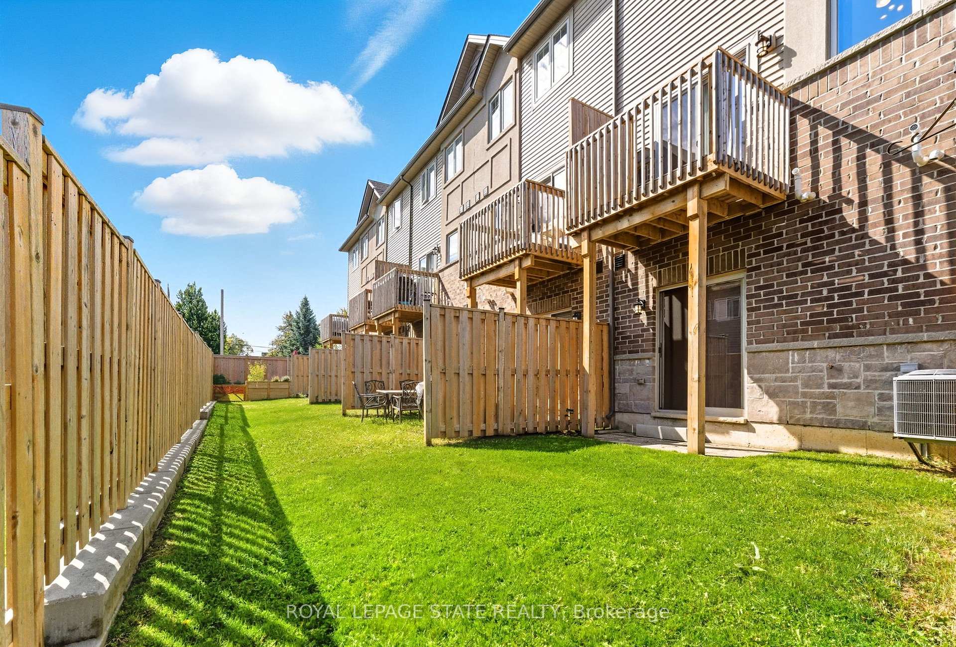 10 Marr Lane, Hamilton, ON L9K 0K1