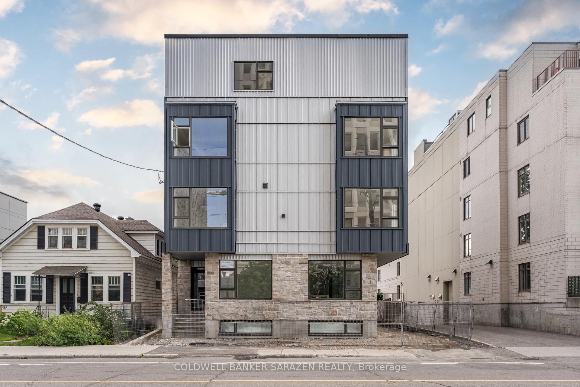 201 - 10 MCARTHUR Avenue, Vanier and Kingsview Park, ON K1L 6R2