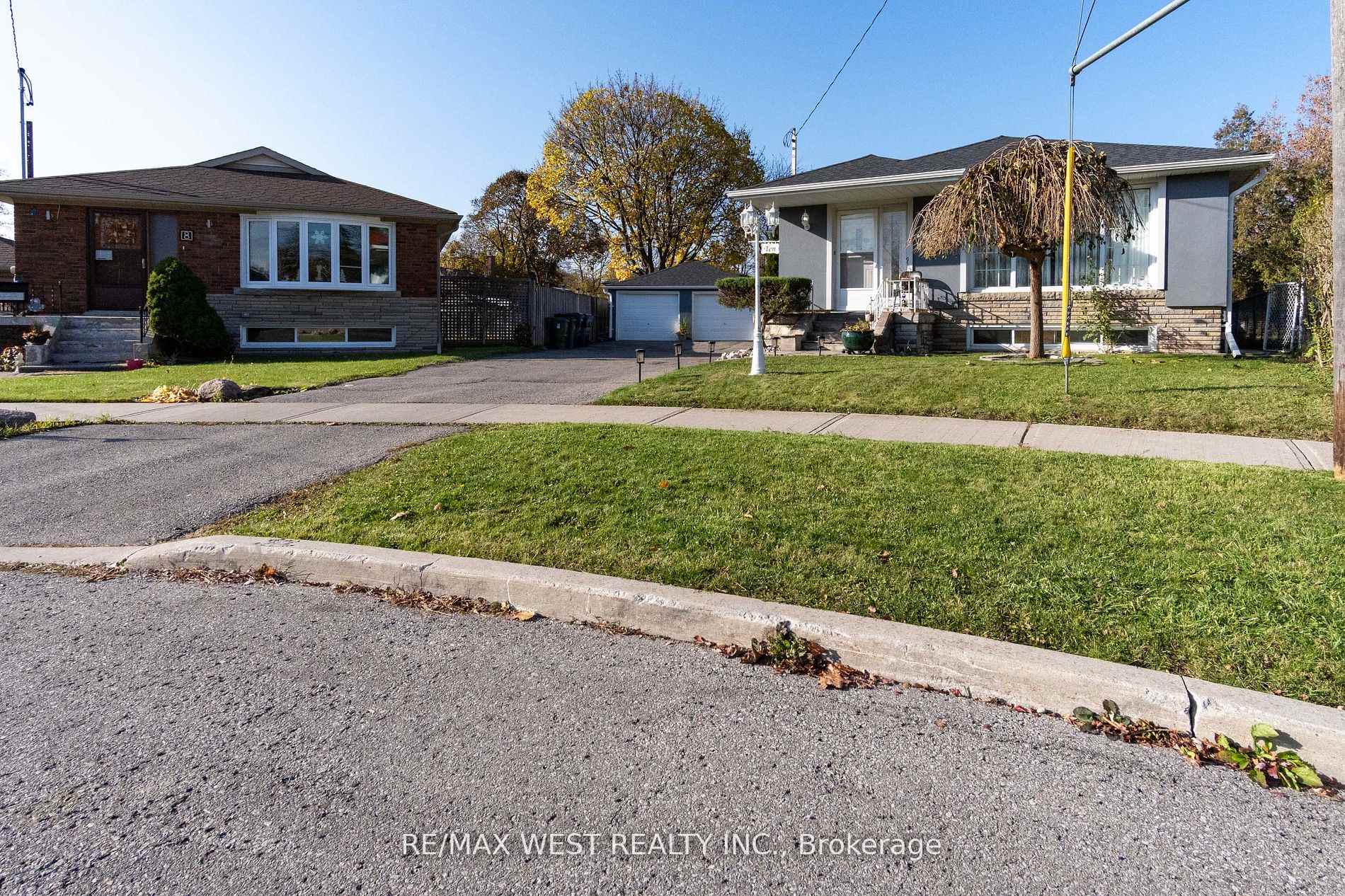 10 Pastrano Court, Toronto, ON M1M 1X1