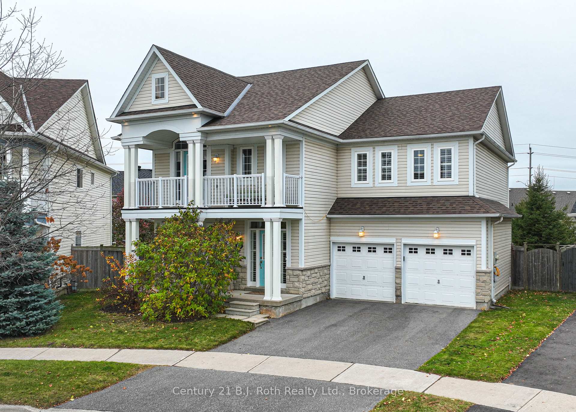 10 REGALIA Way, Barrie, ON L4M 7H7