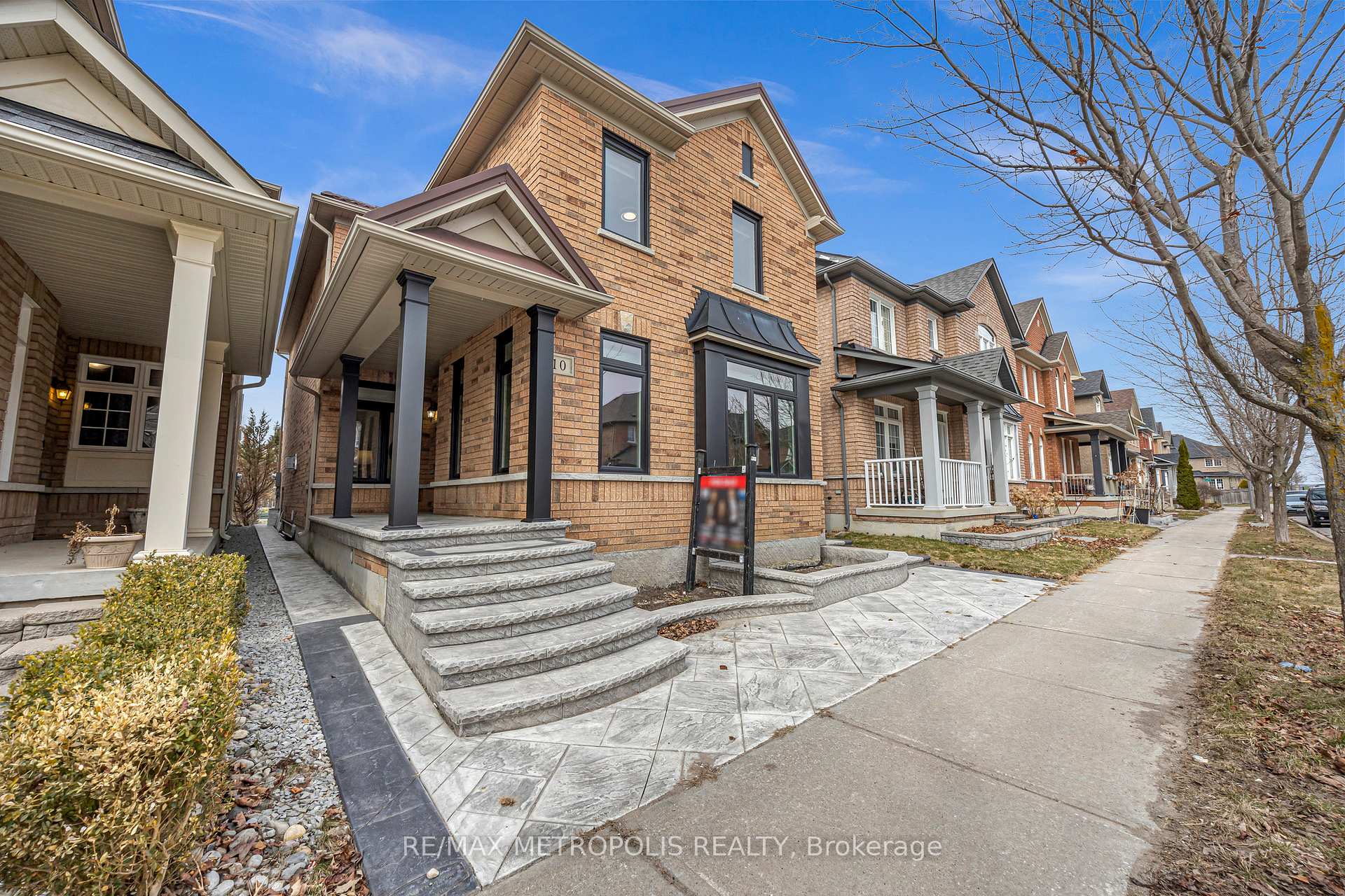 10 Snowcreek Street, Markham, ON L6B 0K5