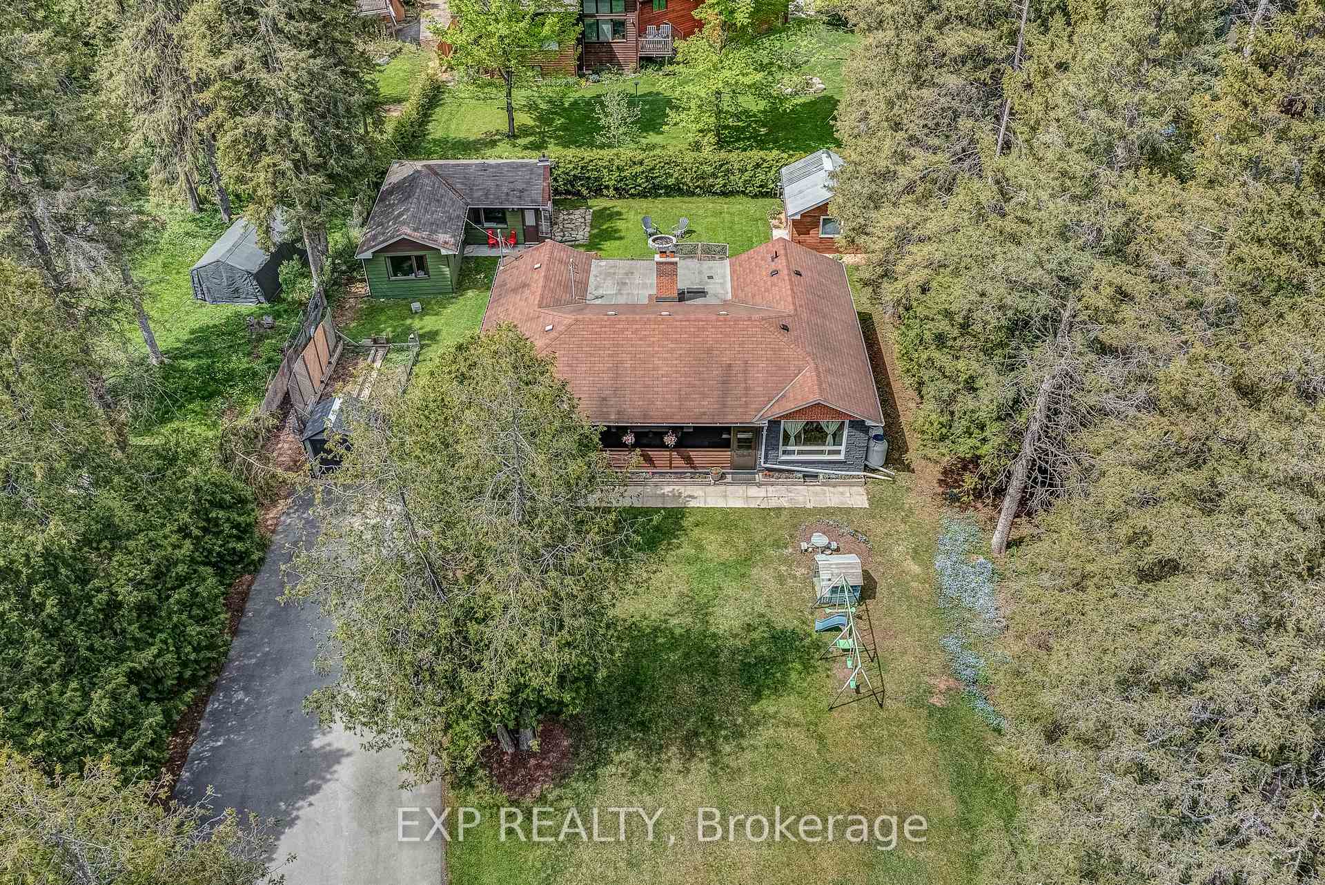 10 Sulevi Avenue, Georgina, ON L0C 1L0