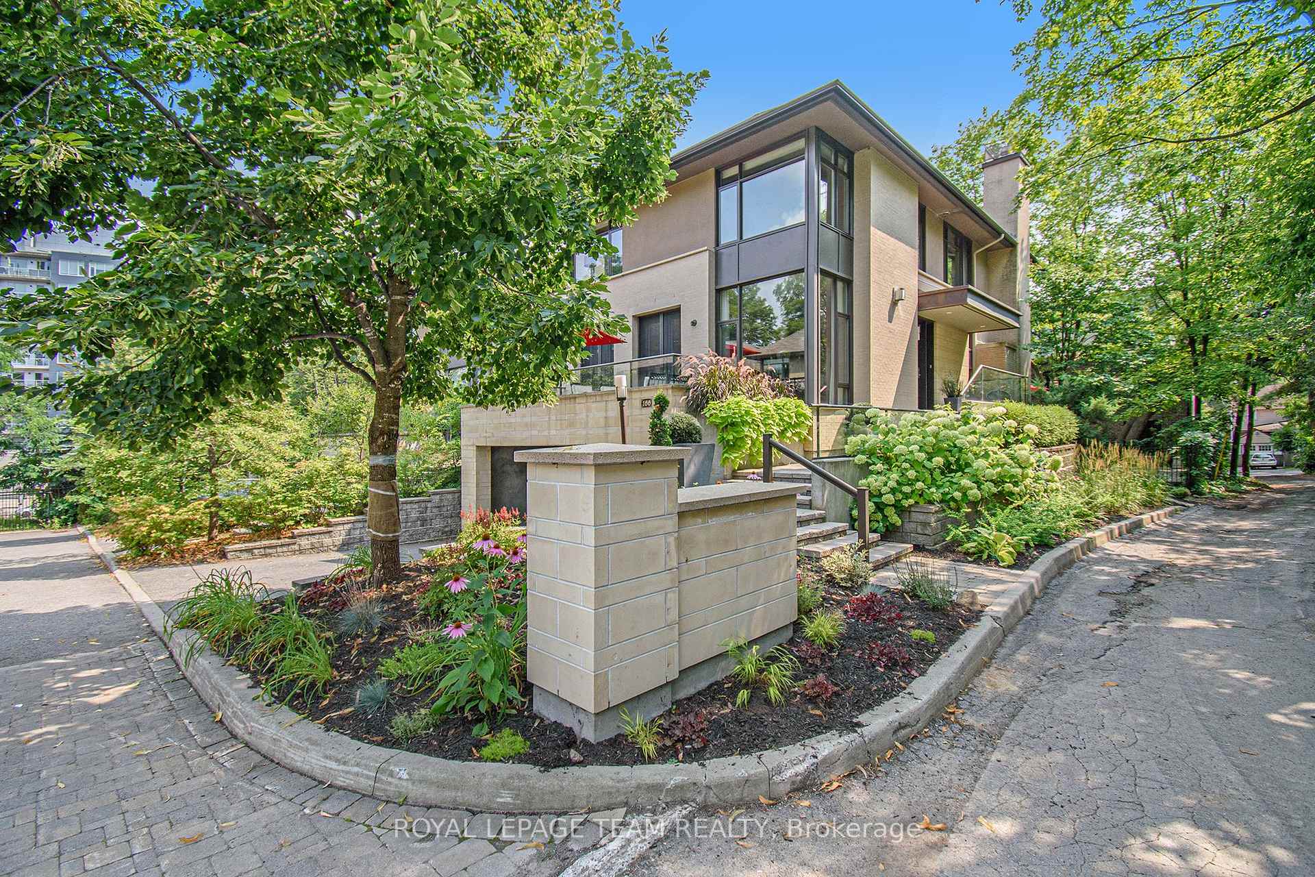 100 BLACK MAPLE Private, Rockcliffe Park, ON K1M 0T7