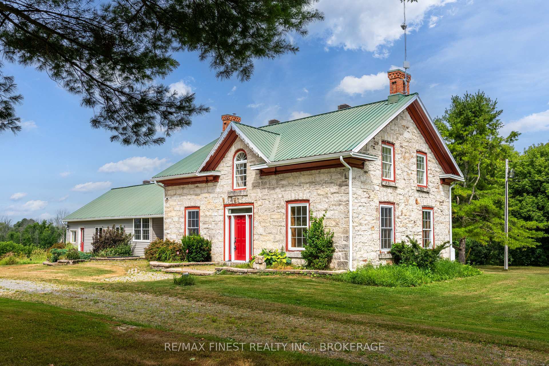 100 Dixie Road, Athens, ON K0E 1B0