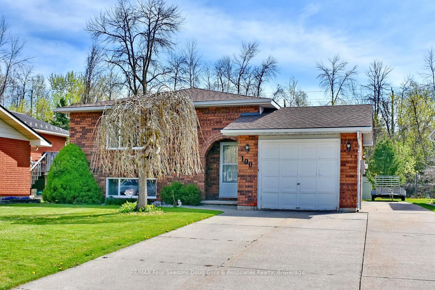 100 Lockhart Road, Collingwood, ON L9Y 4L6