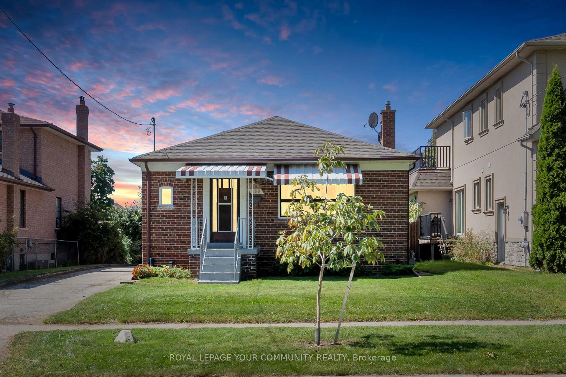 100 North Carson Street, Toronto, ON M8W 4C5