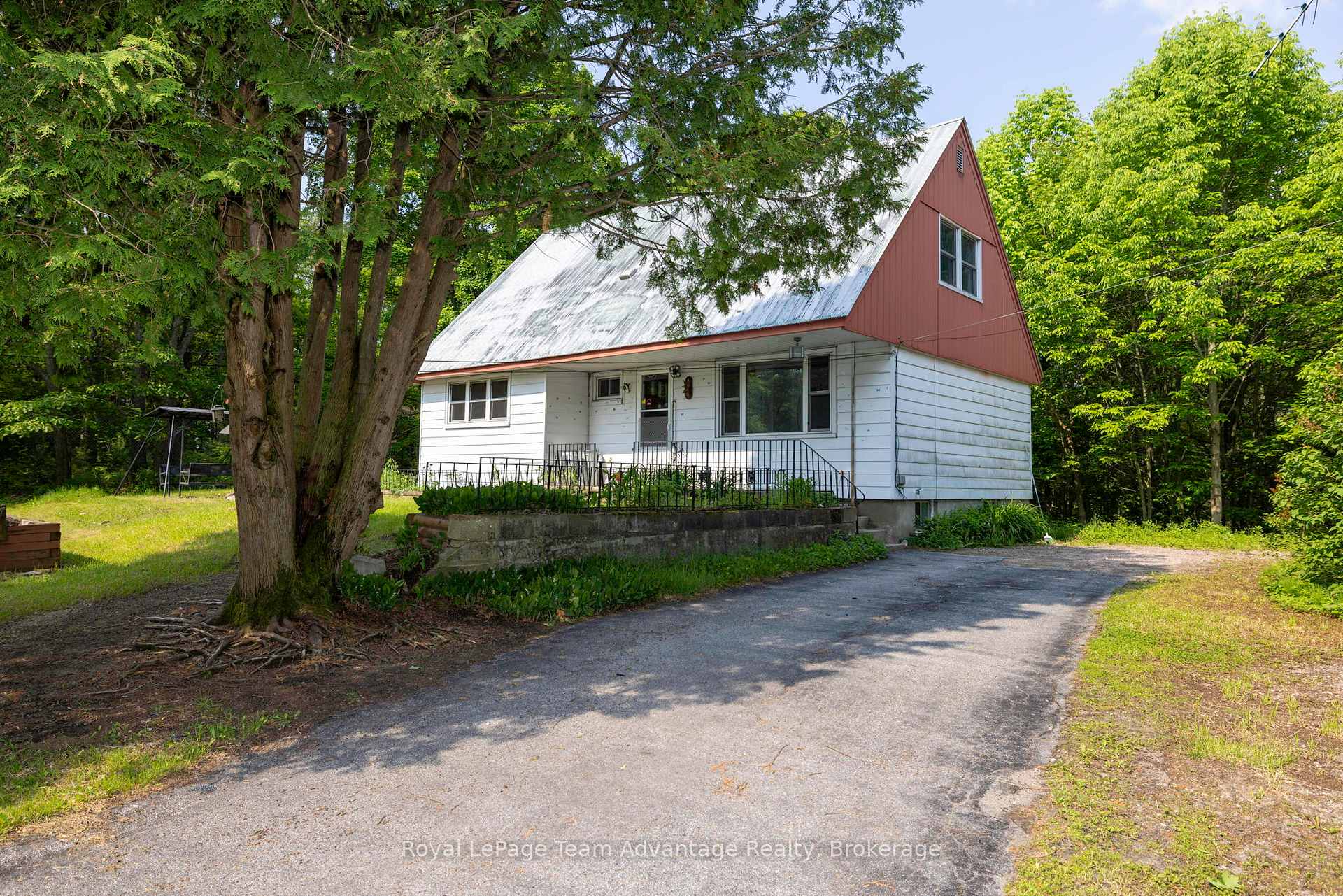 100 Parry Sound Drive, McDougall, ON P2A 2W7