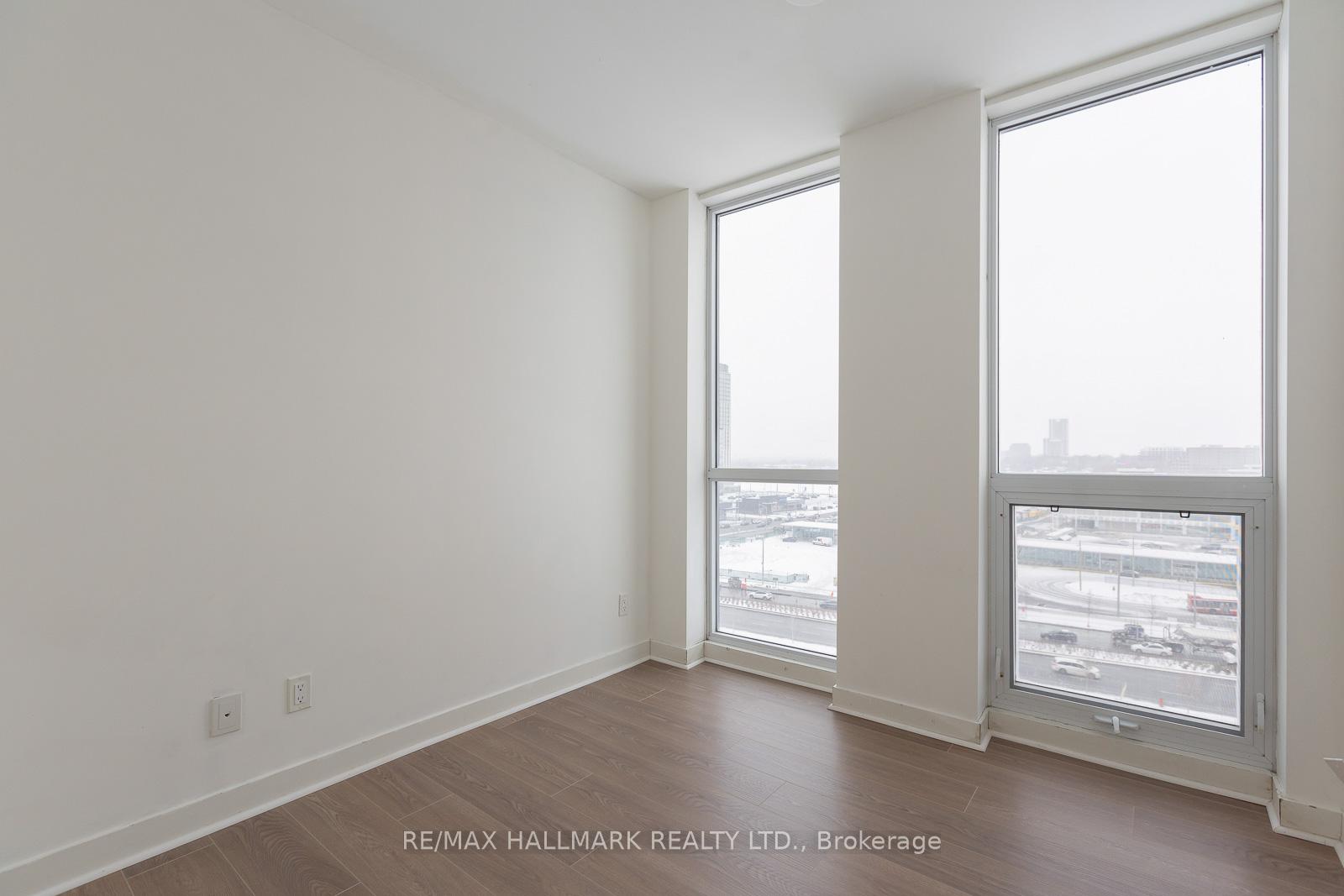 1002 - 6 Sonic Way, Toronto, ON M3C 0P1