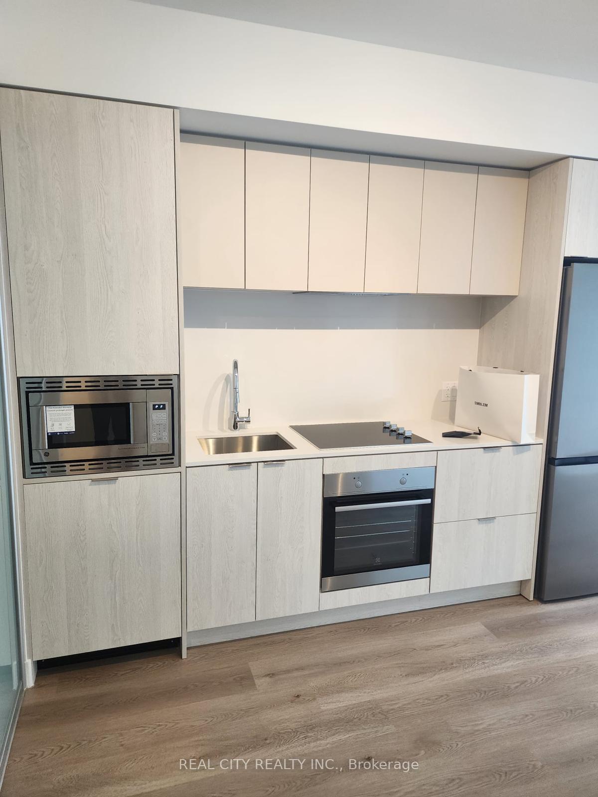 1005 - 86 Dundas Street, Mississauga, ON L5A 0B1