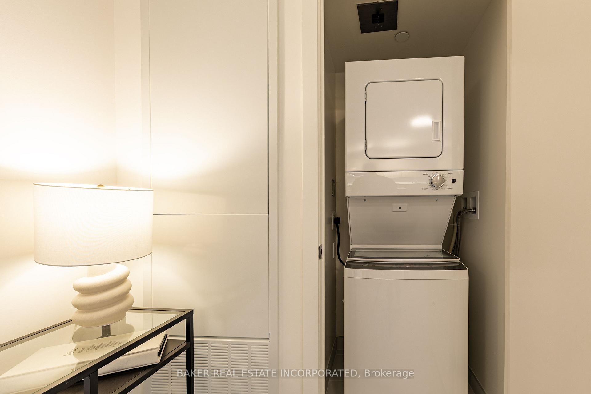 1007 - 223 Redpath Avenue, Toronto, ON M4P 0E8