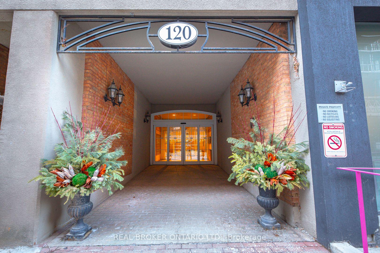 1008 - 120 Saint Patrick Street, Toronto, ON M5T 2X7