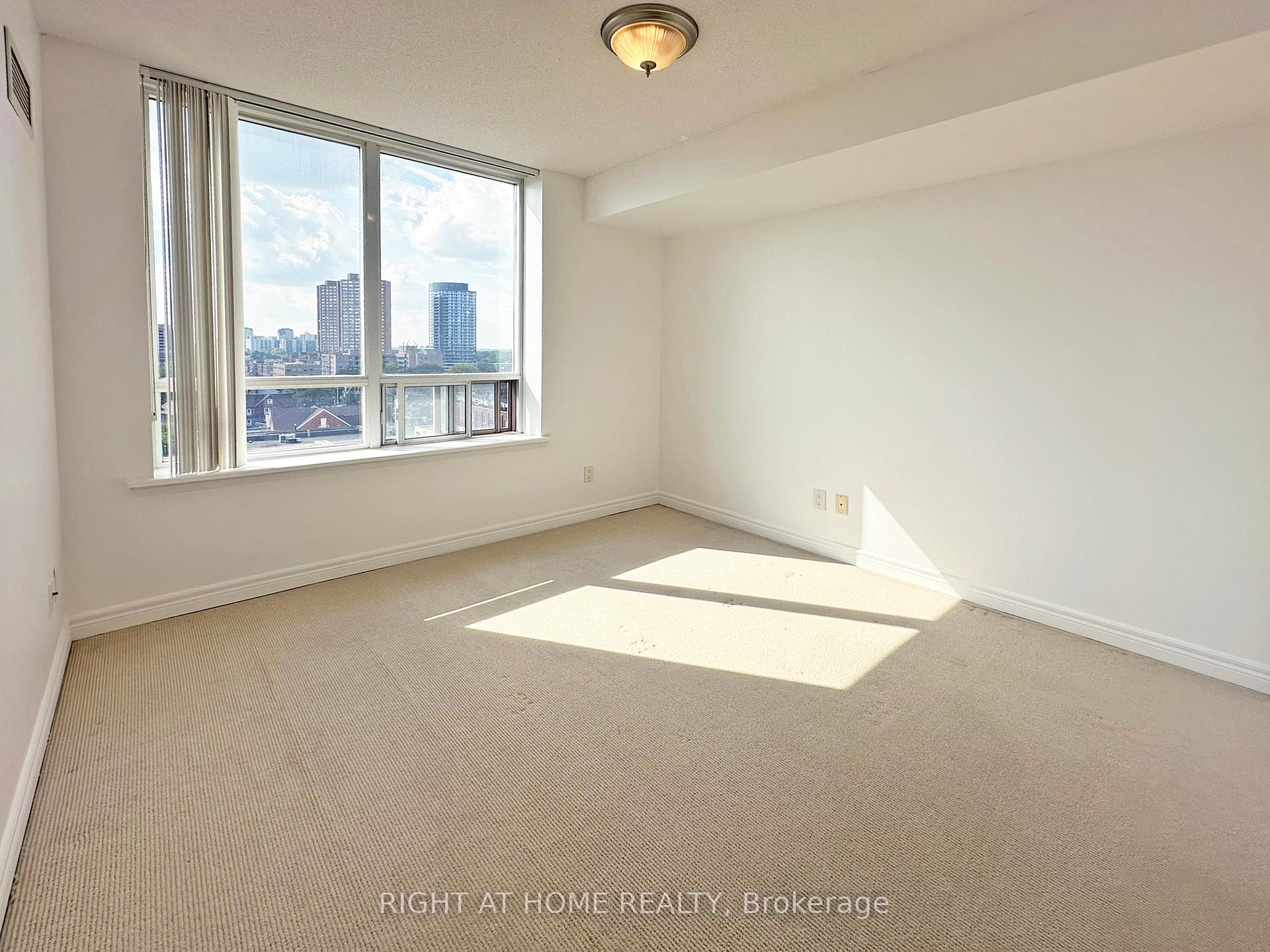 1008 - 1369 Bloor Street W, Toronto, ON M6P 4J4