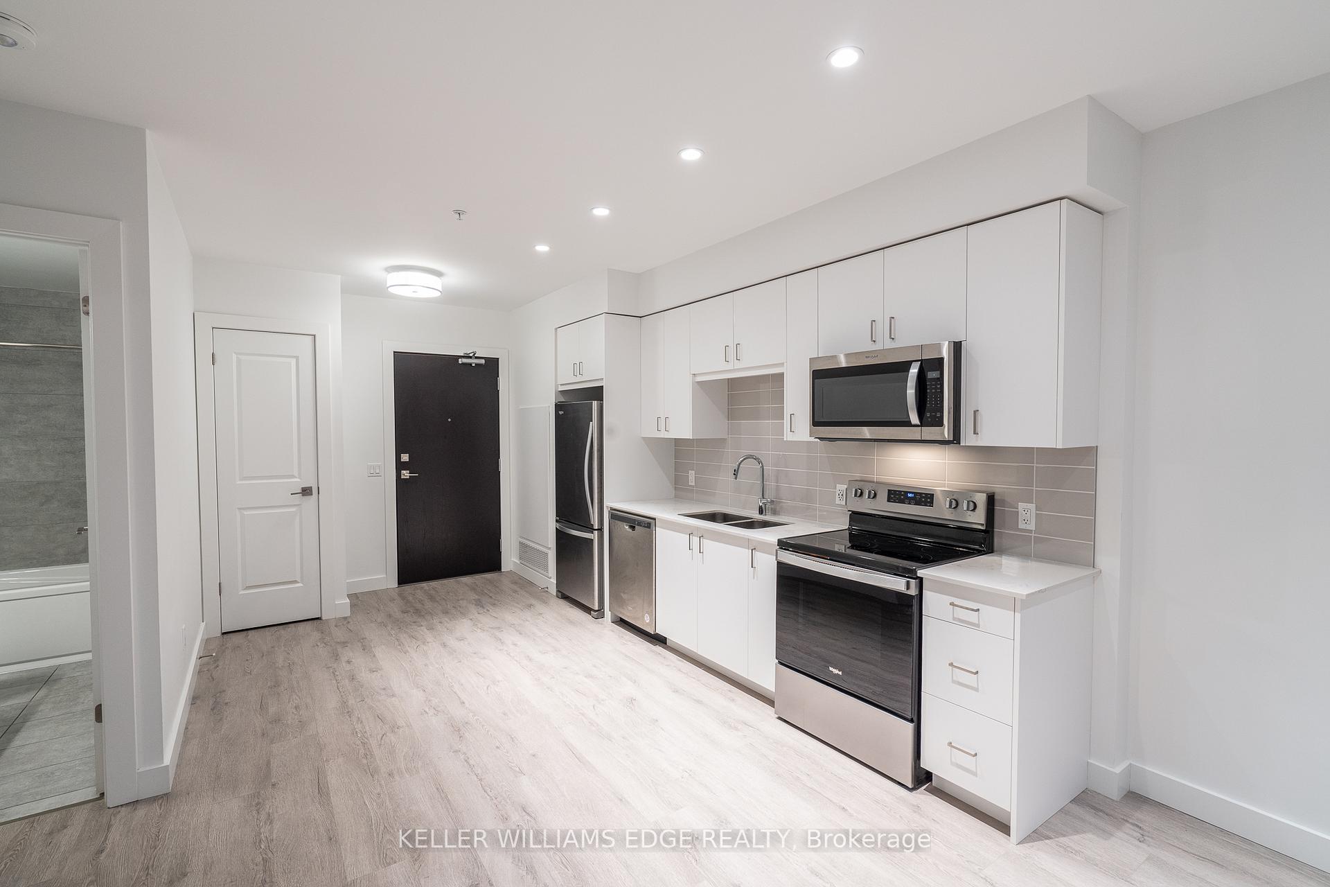 1008 - 15 Glebe Street, Cambridge, ON N1S 0C3
