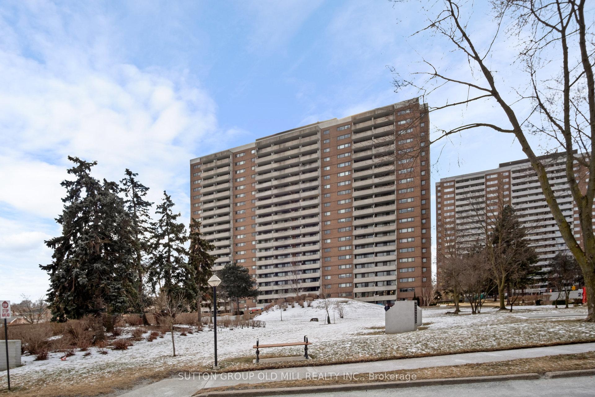 1008 - 250 Scarlett Road, Toronto, ON M6N 4X5
