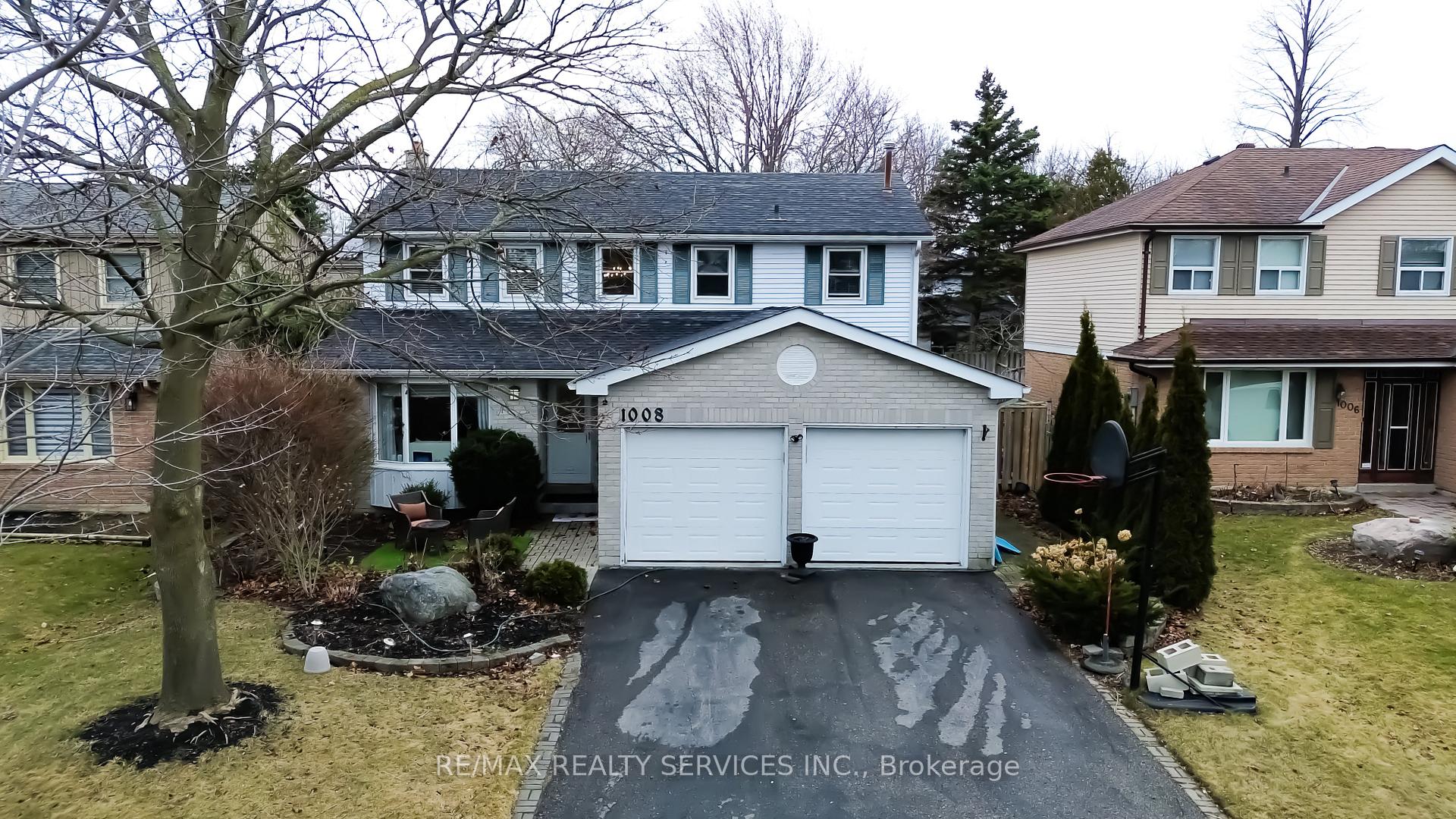 1008 Moorelands Crescent, Pickering, ON L1W 3K4