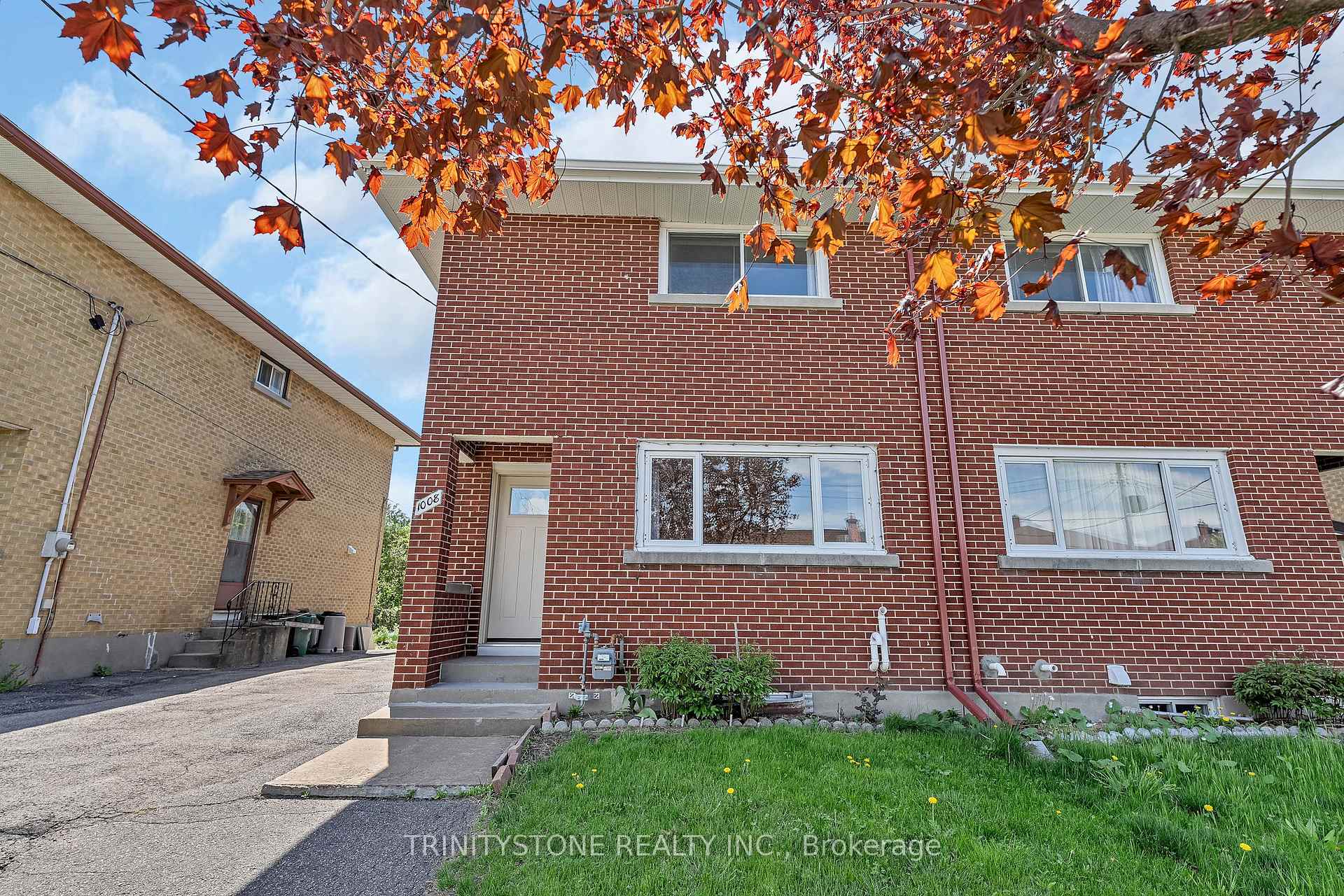 1008 Riddell Avenue, Belair Park - Copeland Park and Area, ON K2C 2J5