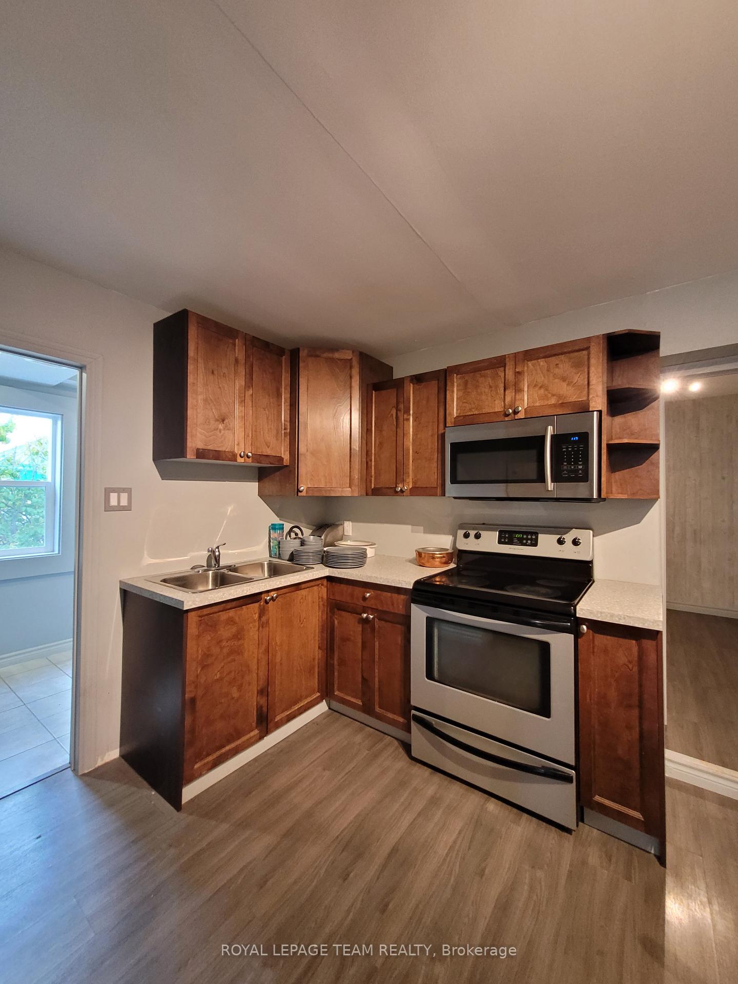 1008 ST. LAURENT Boulevard, Overbrook - Castleheights and Area, ON K1K 3B4