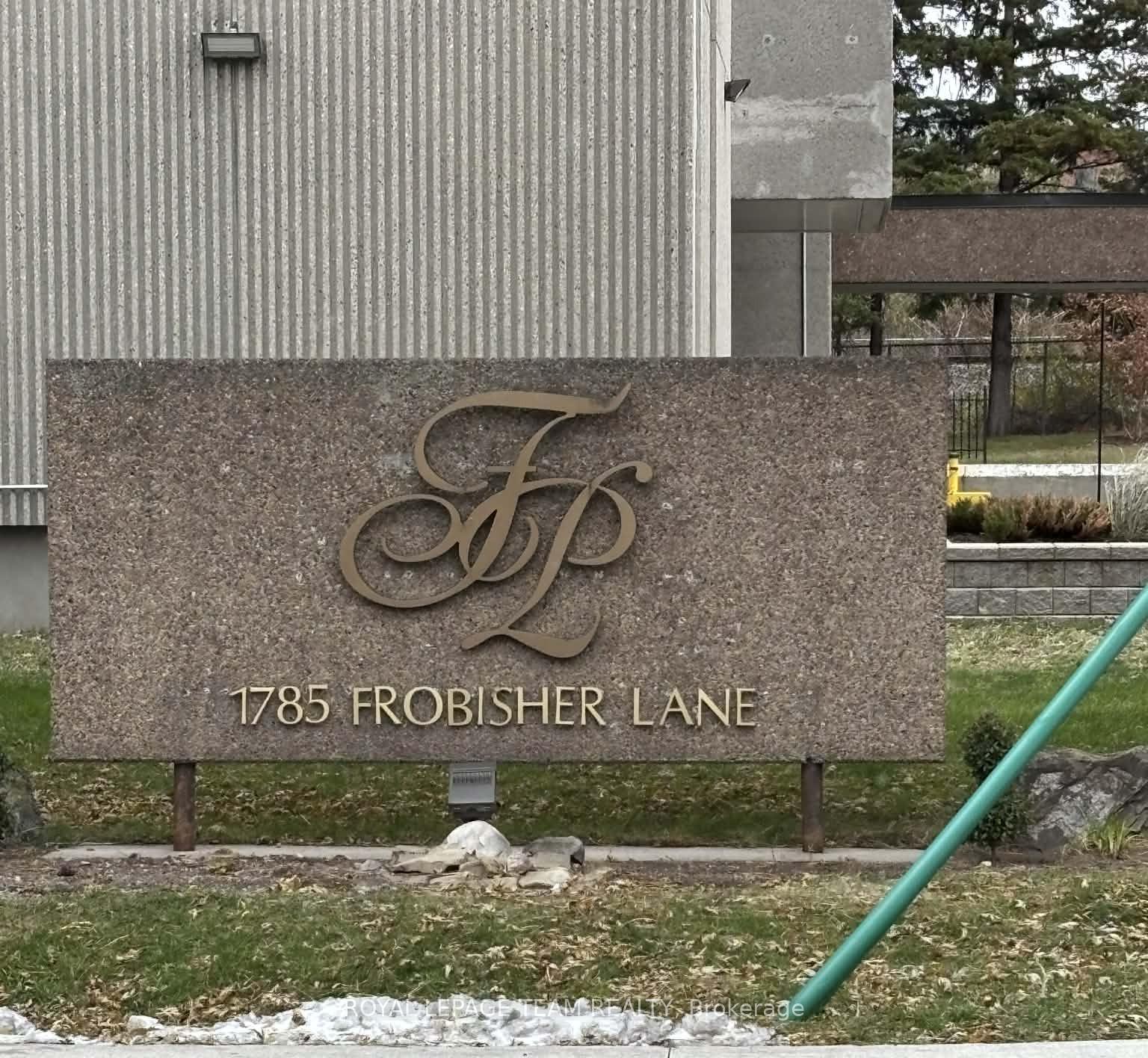 1009 - 1785 Frobisher Drive, Alta Vista and Area, ON K1G 3T7