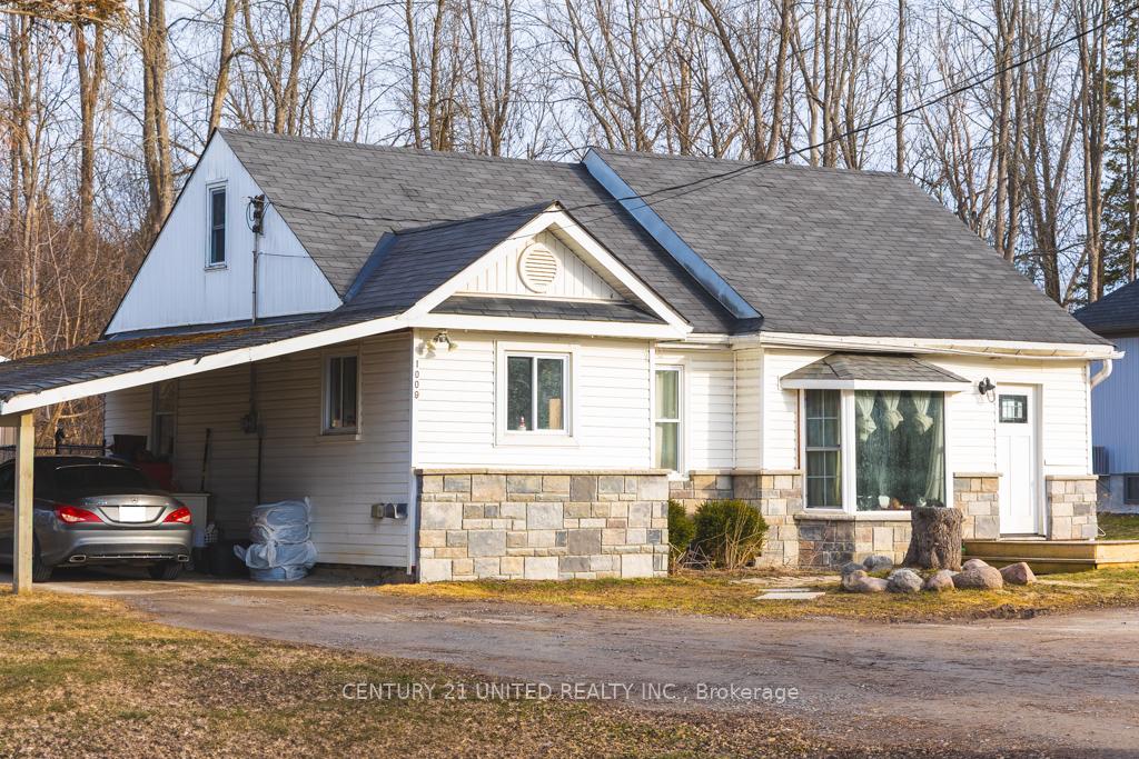 1009 Ward Street, Selwyn, ON K0L 1H0