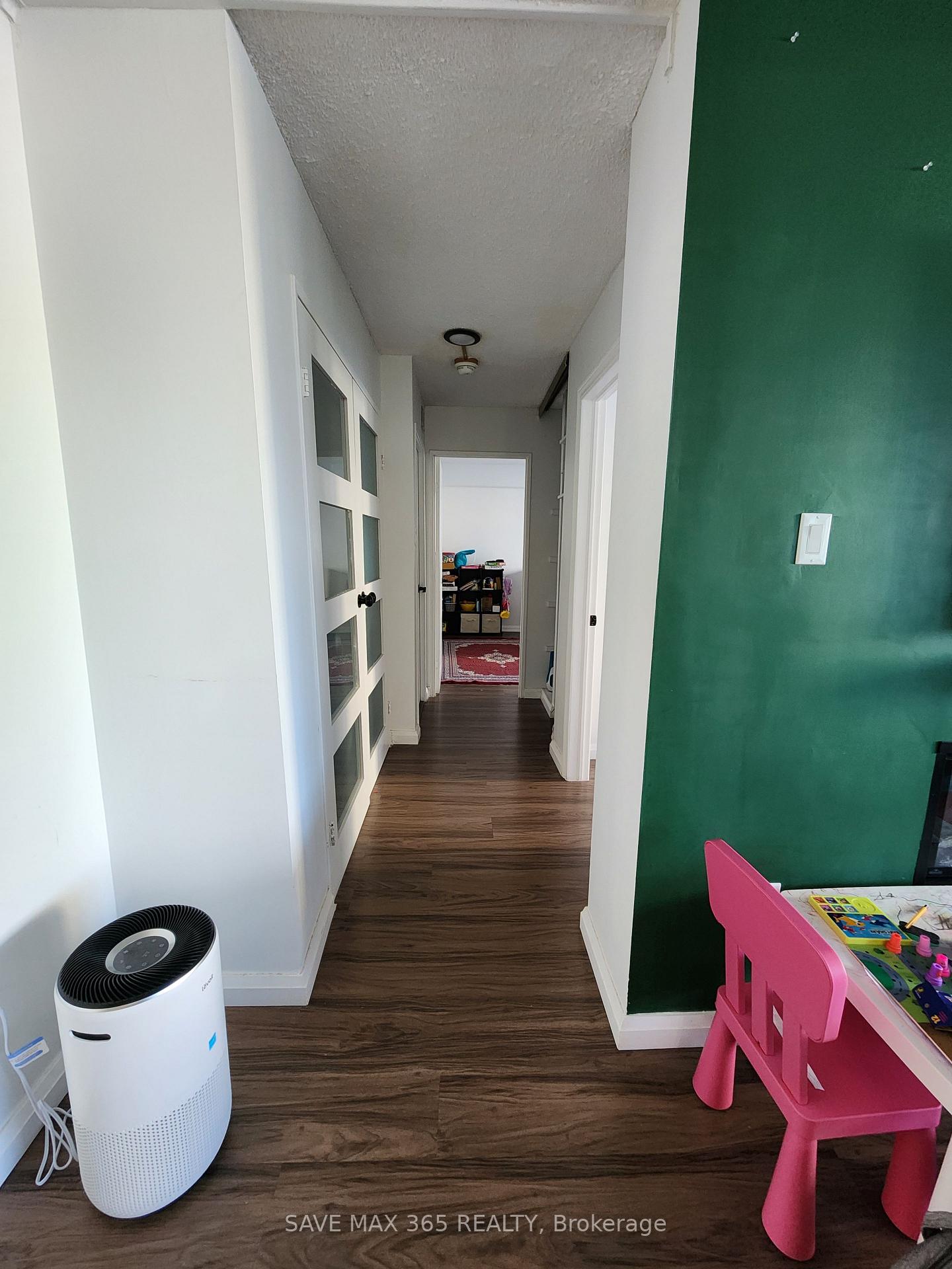 101 - 120 Dundalk Drive, Toronto, ON M1P 4V9