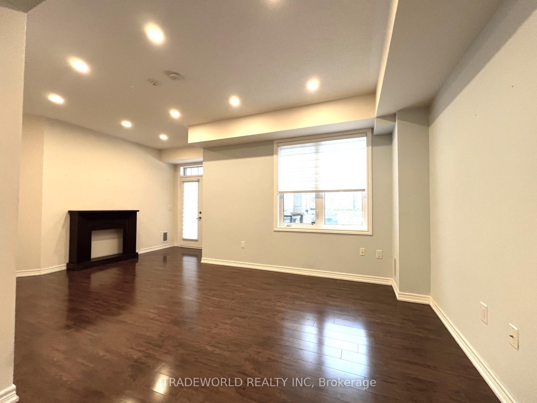 101 - 269 Georgian Drive, Oakville, ON L6H 0L1