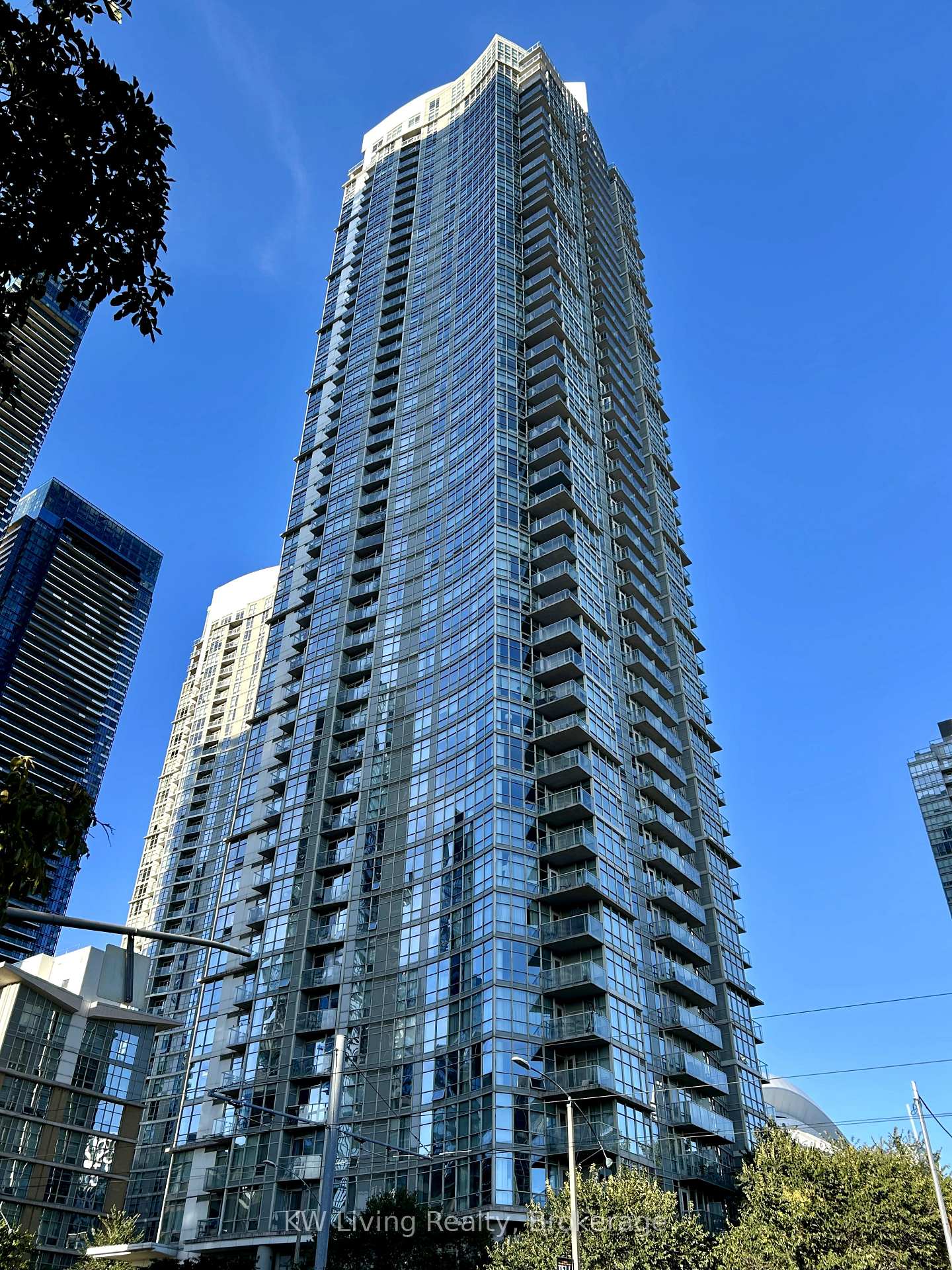 101 - 35 Mariner Terrace, Toronto, ON M5V 3V9