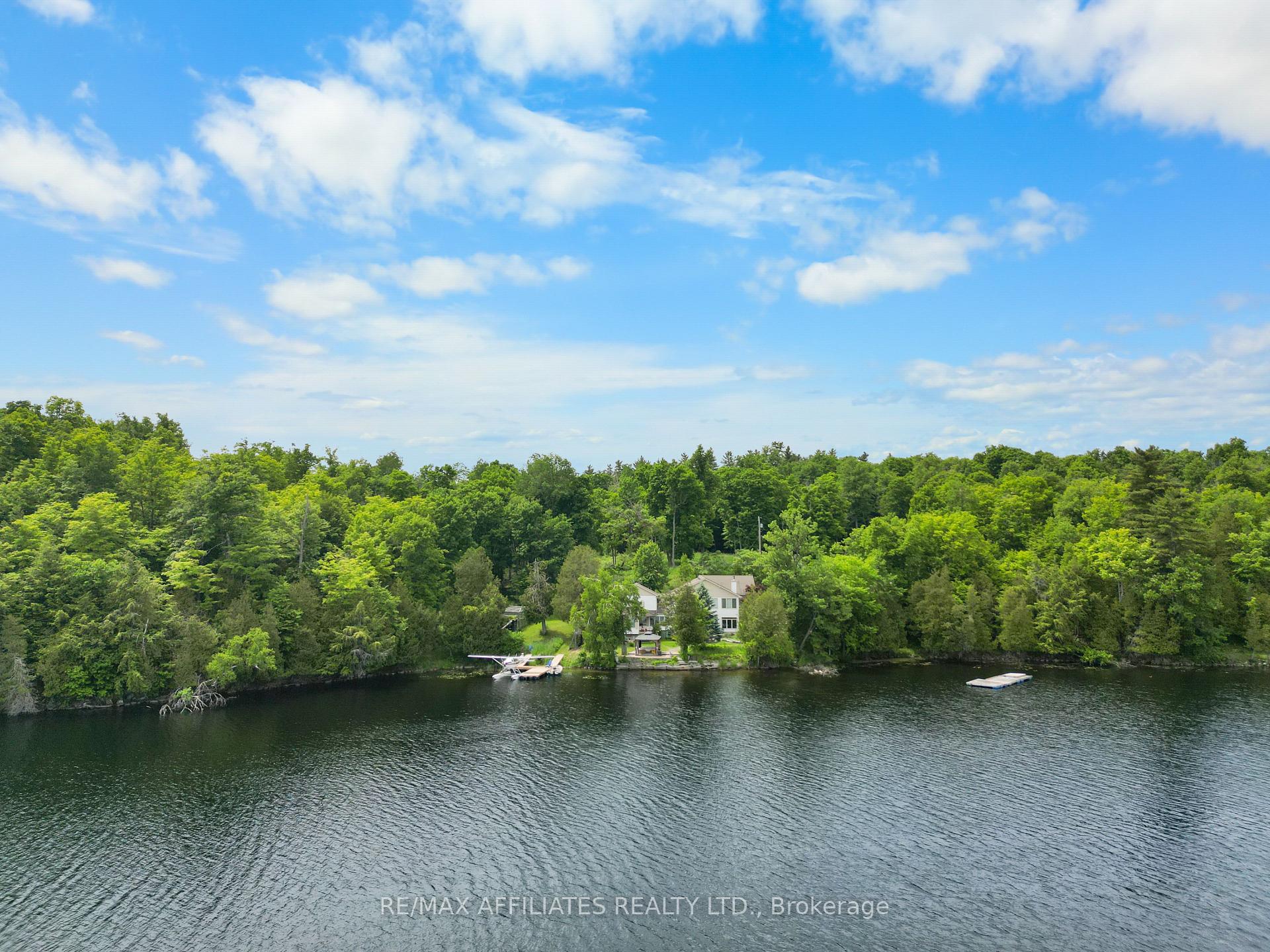 101 Arthur Road, Tay Valley, ON K0H 2B0